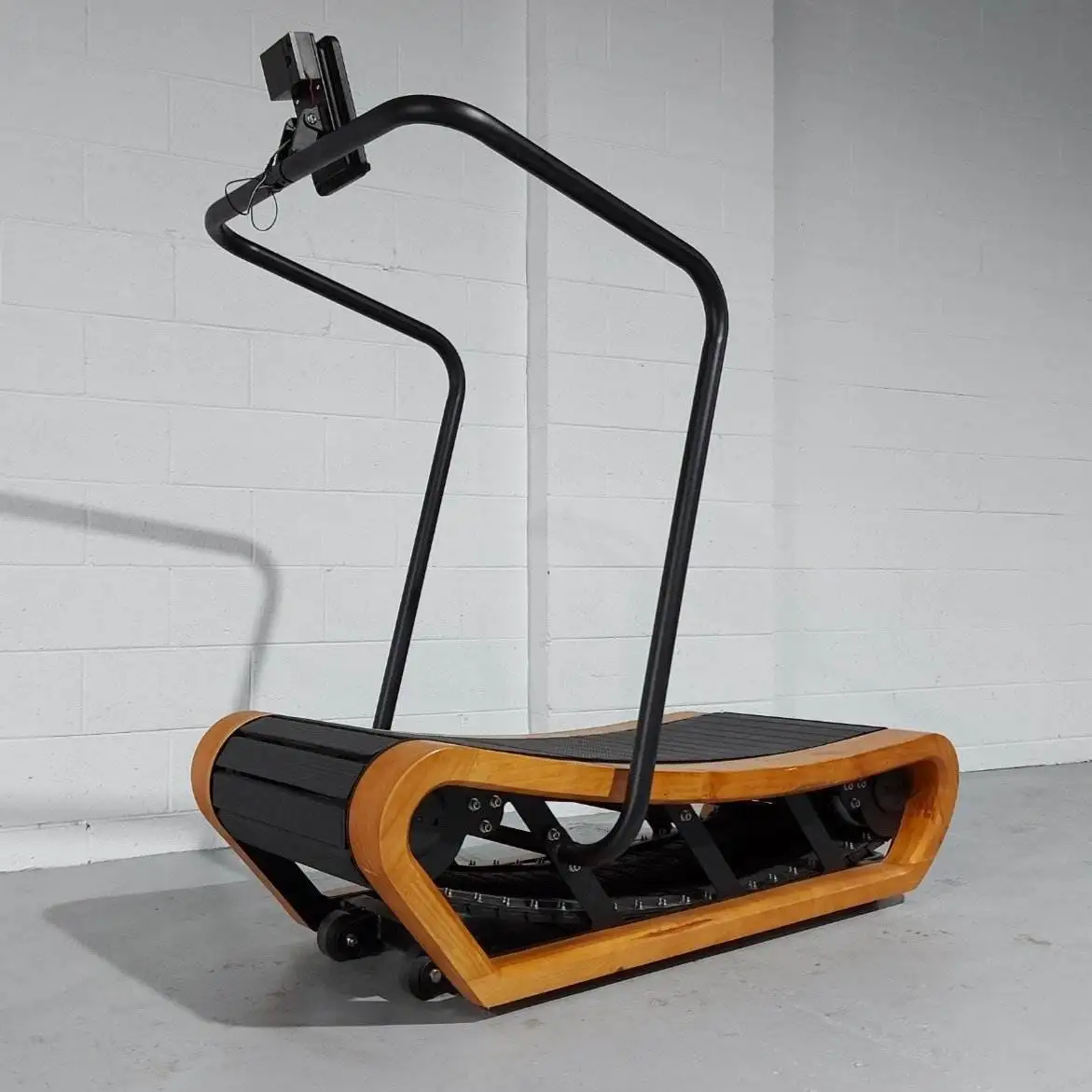 Wooden Manual Treadmills - Eco-Friendly Bodybuilding Equipment