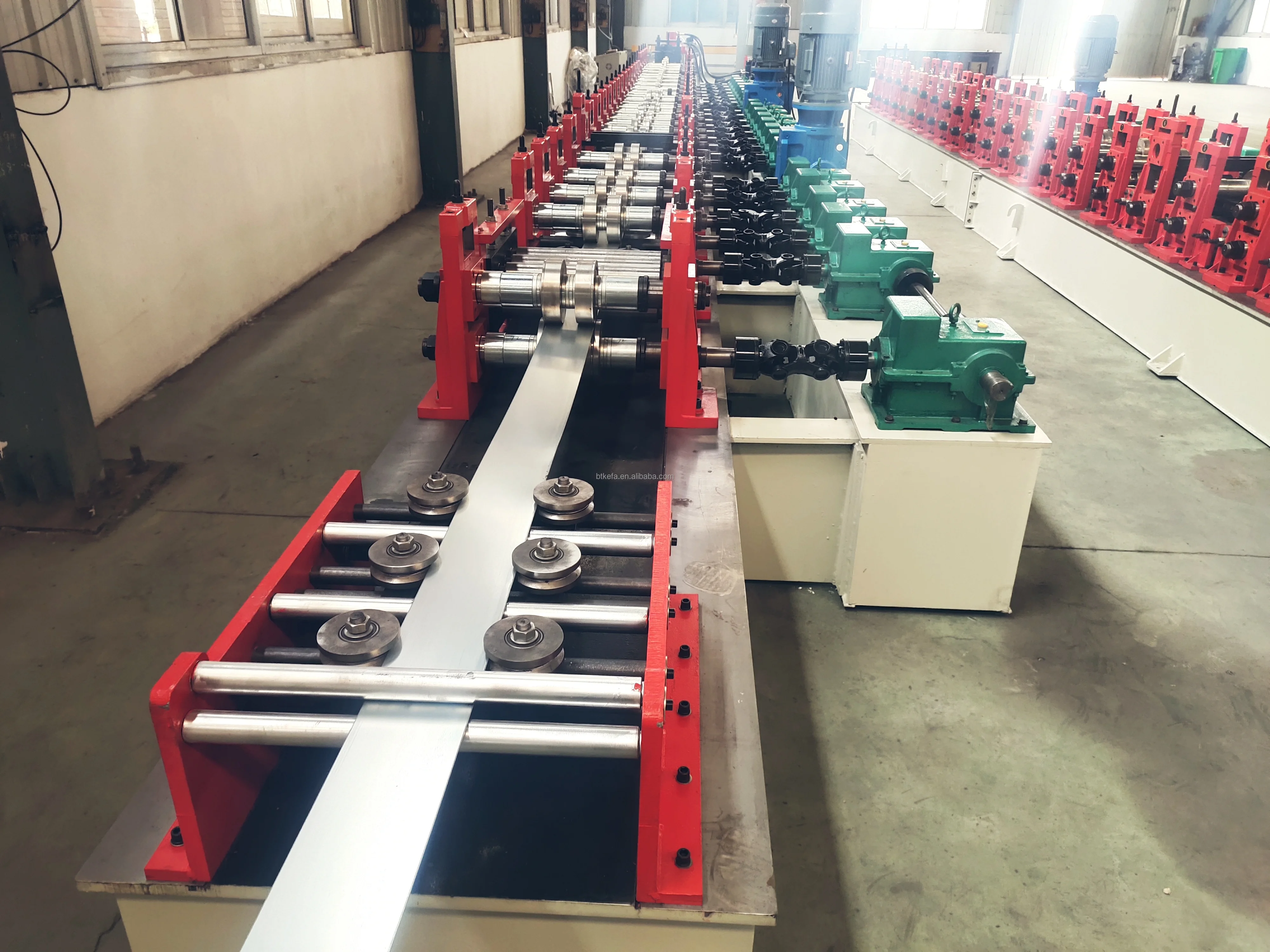 Top Ceiling Batten Metal Hat Section Roll Forming Machine