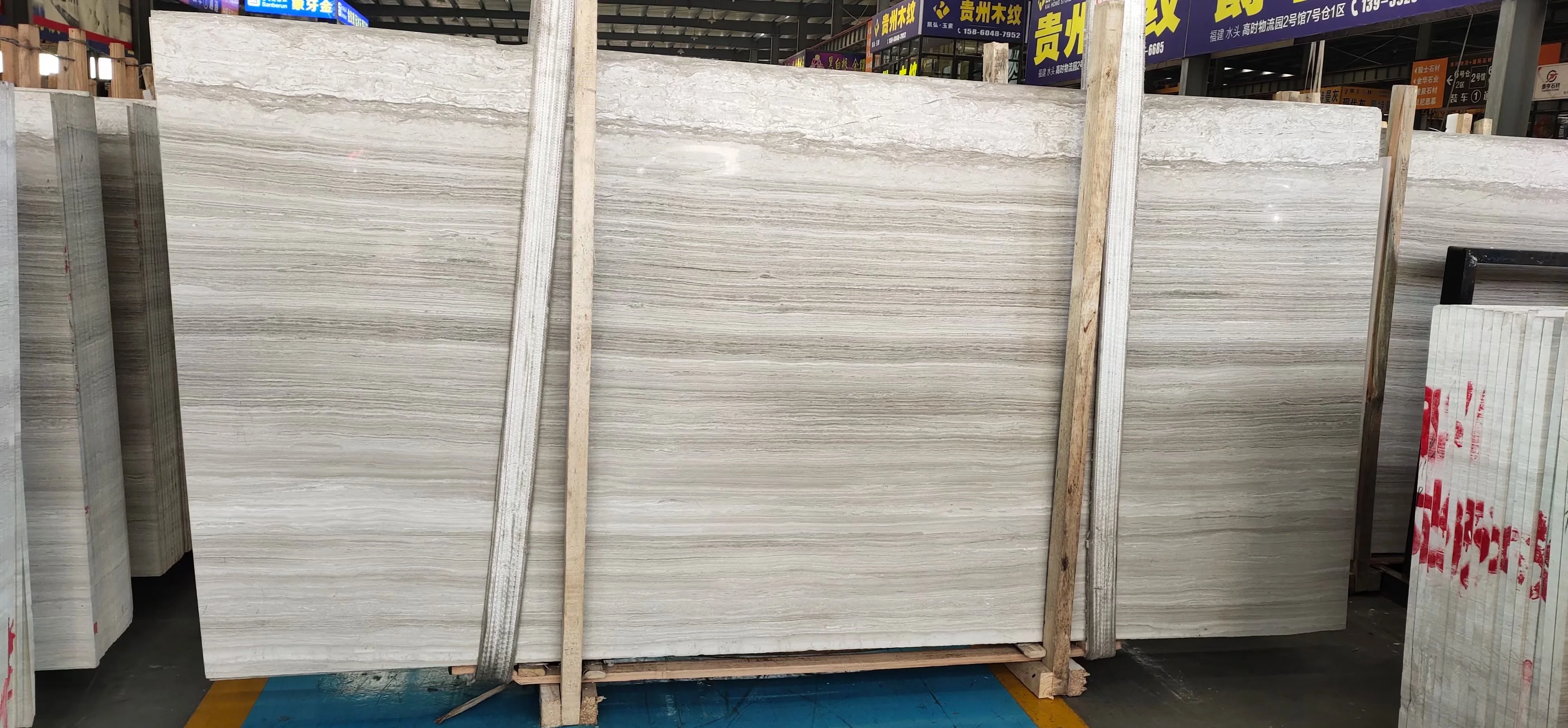 Elegant White Serpeggiante Wood Marble Tiles for Interior