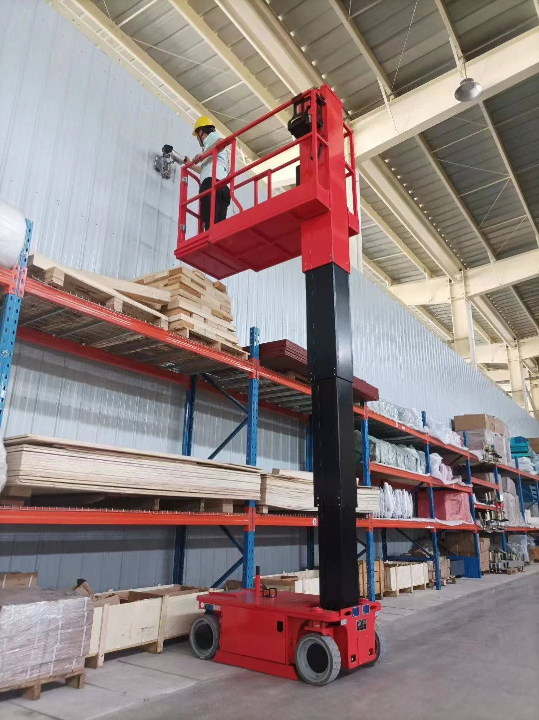 Electric Powered Hydraulic Single Mast Telescopic Platform Lift For ...