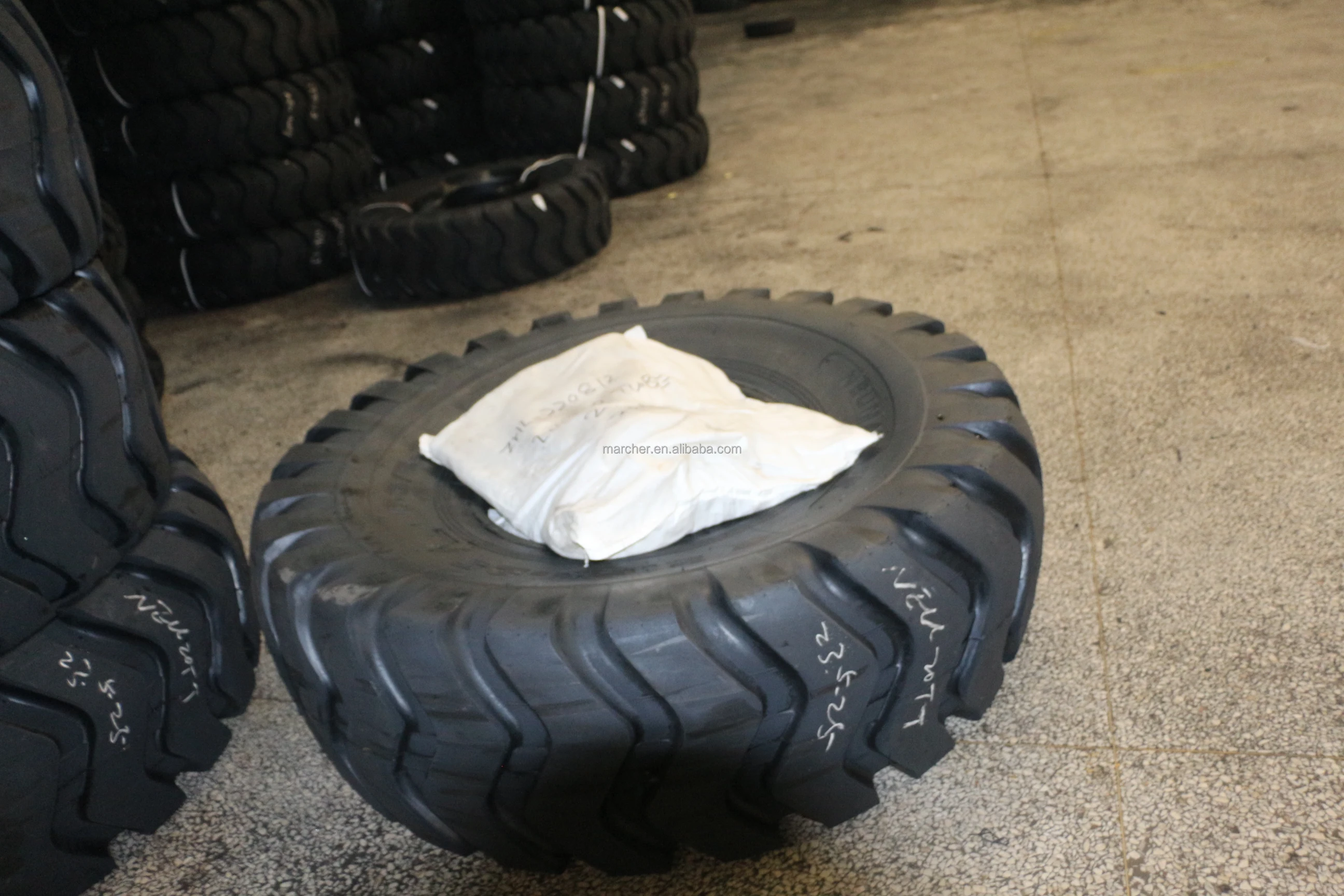 Marcher Brand Bogie Tire 750/55-26.5 With Tracks In Forest Spider ...