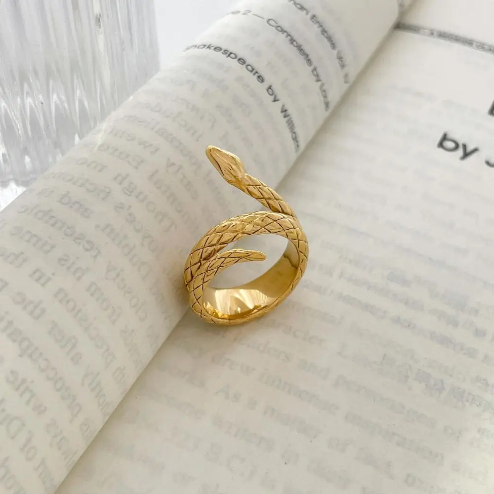 18k Gold Plate Punk Snake Shape Ring Enamel Zebra Ring Shell Set Ring ...