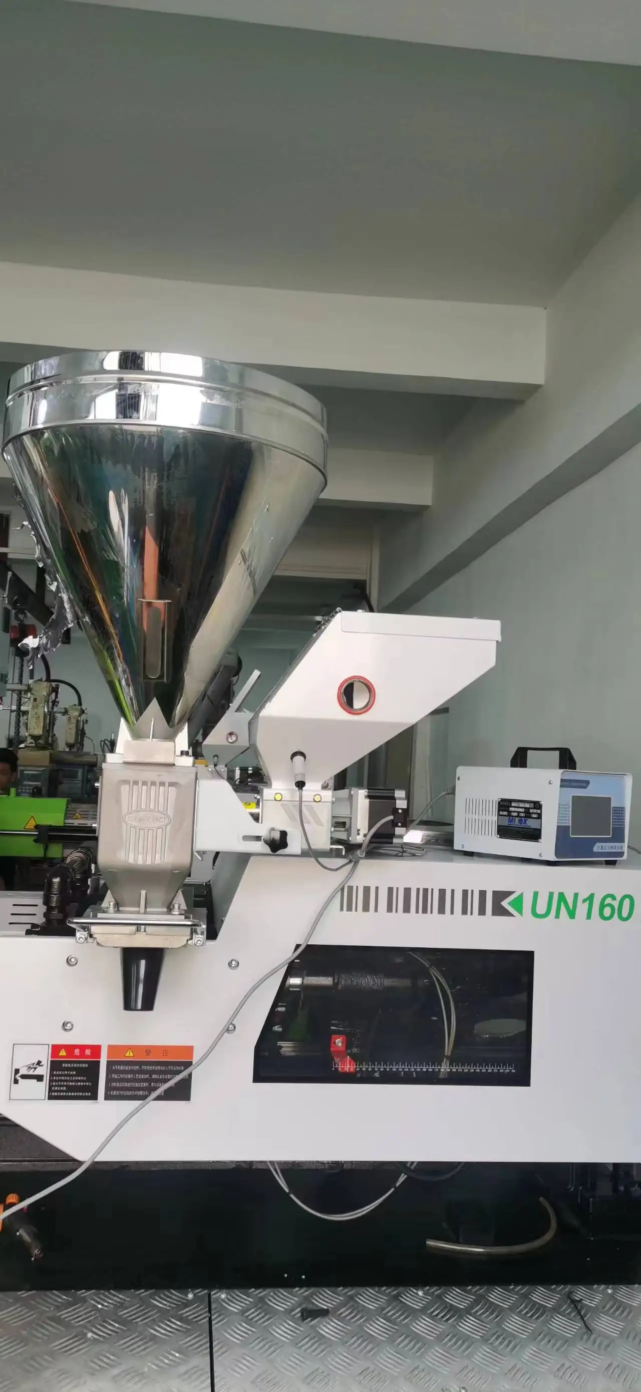 Volumetric Dosing Feeder For Plastic Masterbatch Mixer Accurate ...