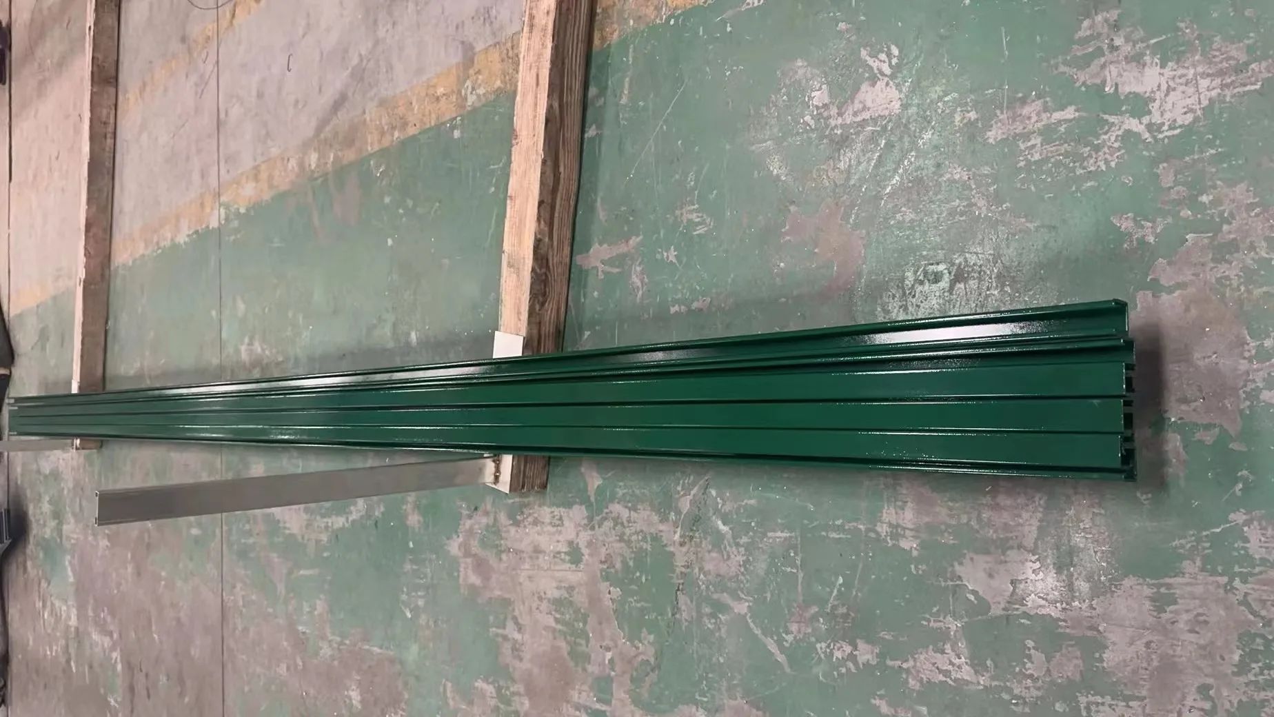 Standard Strut Green Steel Channel Hot Dip Galvanized Steel Slotted ...