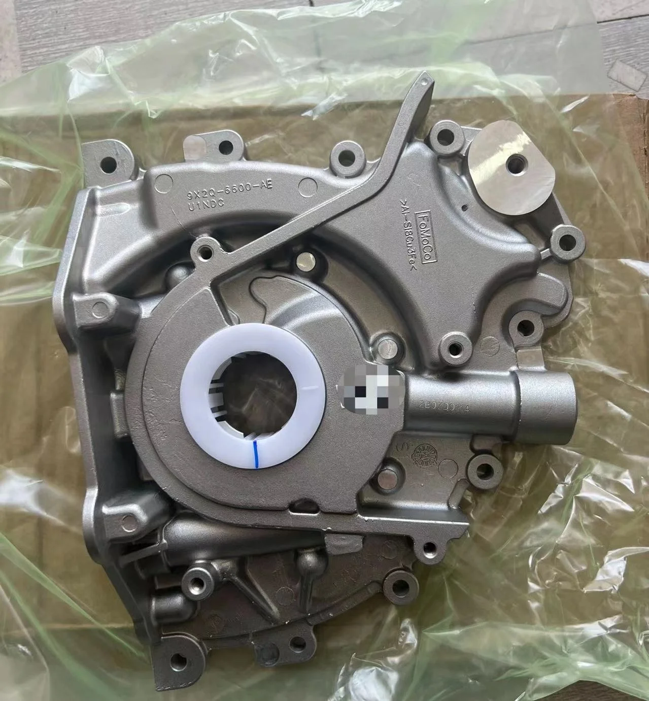LR123716 AJ814060 9X2Q6600AE oil pump for XF XJ DISCOVERY Range Rover ...
