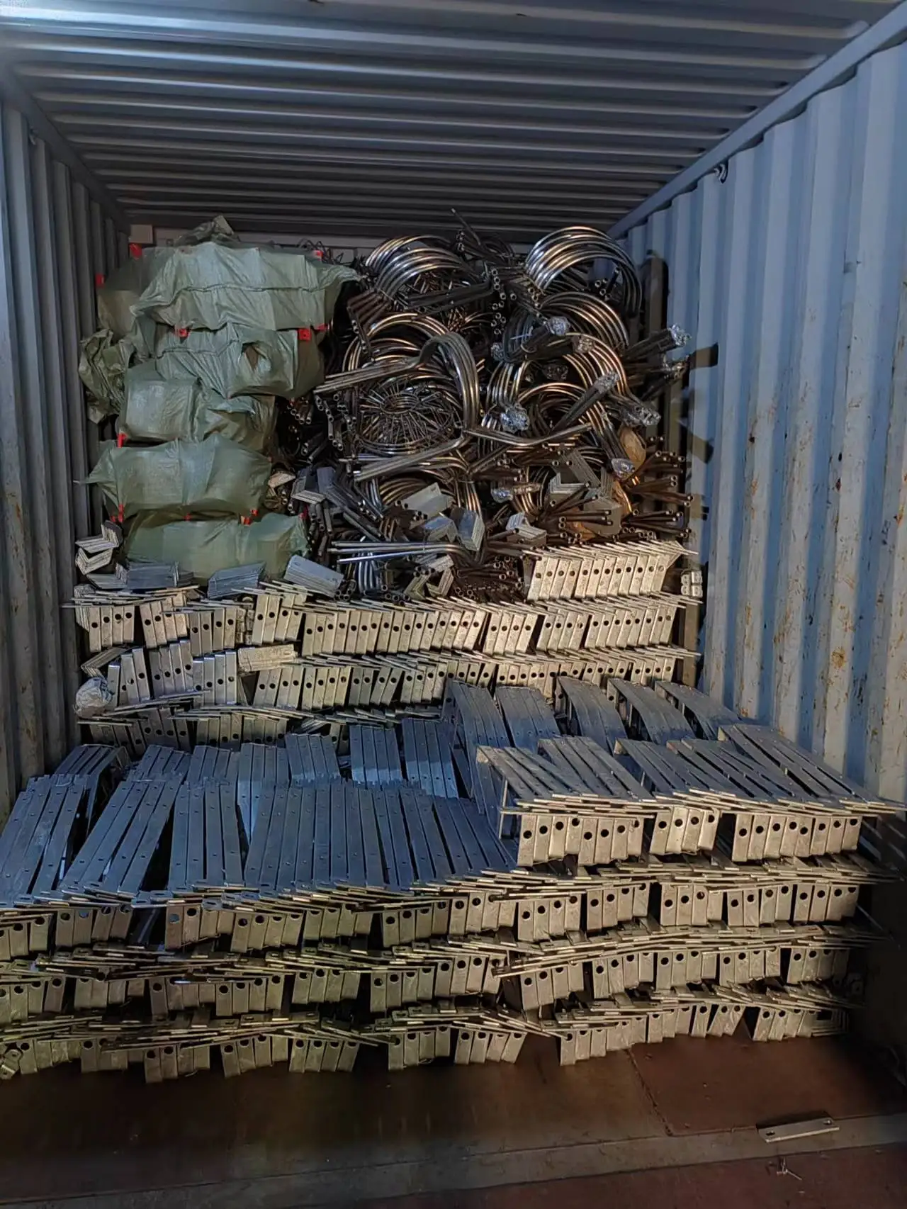 100 Kg Cast Iron Chassis Wet And Dry Pig Feeding Equipment Pig ...