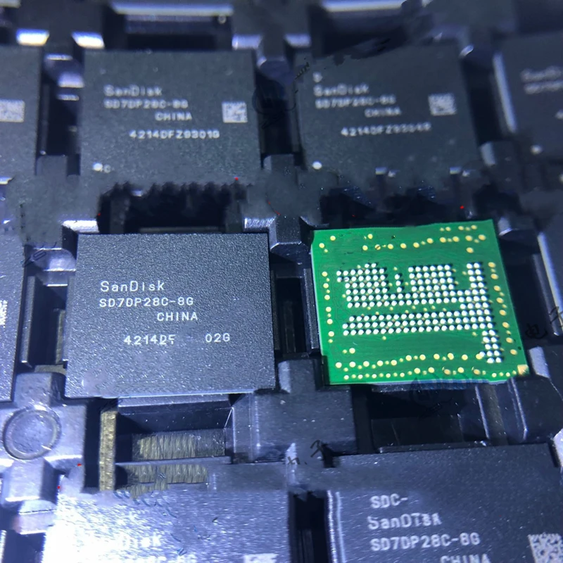 SD7DP28C-4G new SANDISK memory EMCP 32+8 FLASH chip mobile phone font ...
