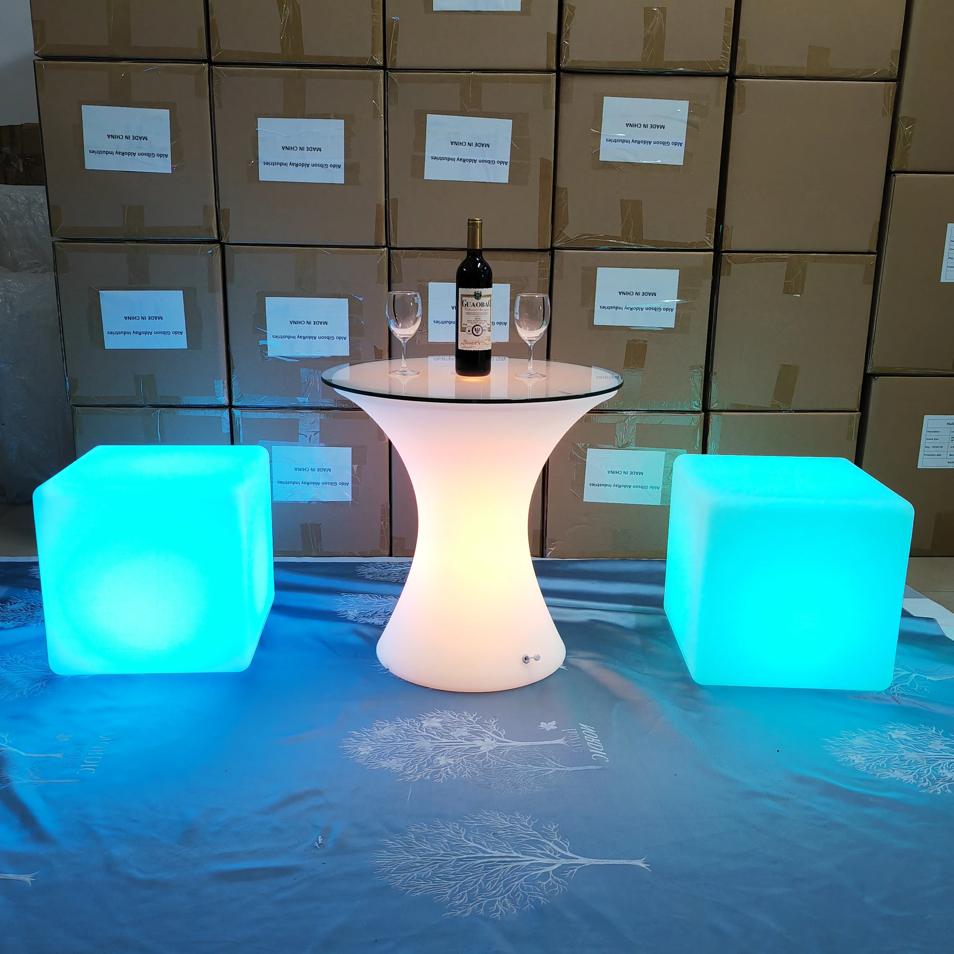 LED Cube Chair and Table for Living Room 40cm Outdoor Glowing Plastic ...