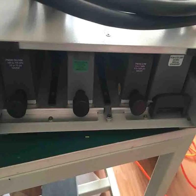 FLUKE 6270A Modular Pressure Controller Calibrator - 0.01% Accuracy