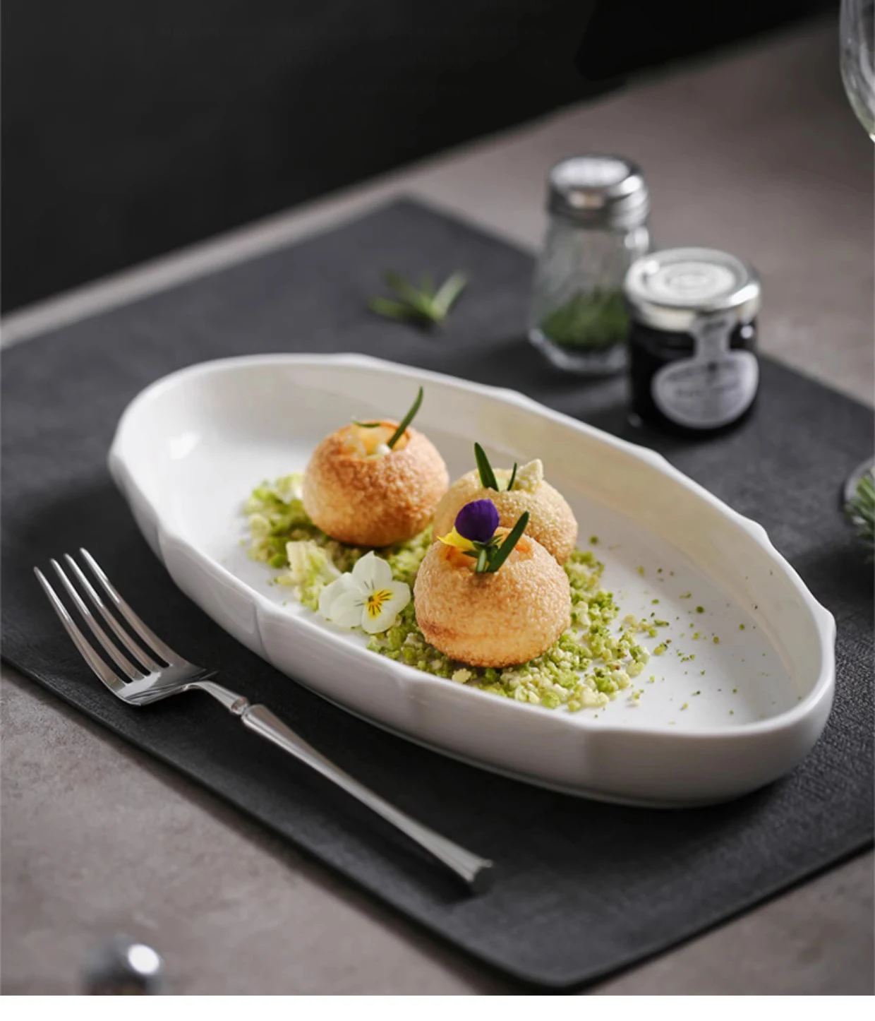 Modern Oval Shape Ceramic Serving Plates White Porcelain Plate ...