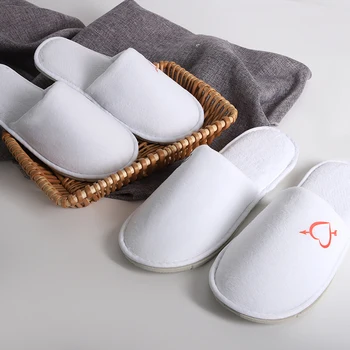Luxury Biodegradable Embroidery Slippers Hotels Beauty Salons Thickened ...