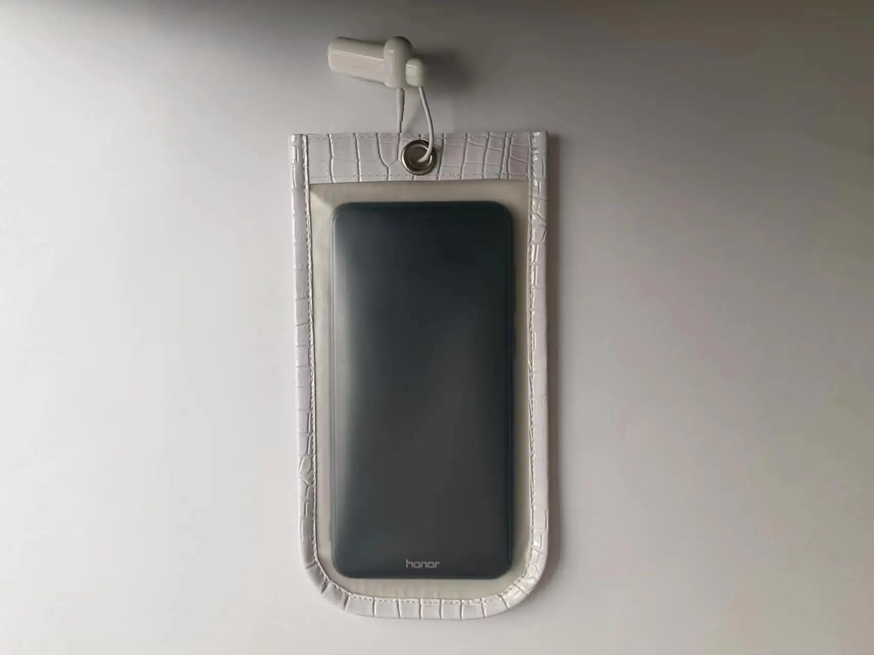 No Photo Mobile Phone Bags on Wedding Art Exhibitions