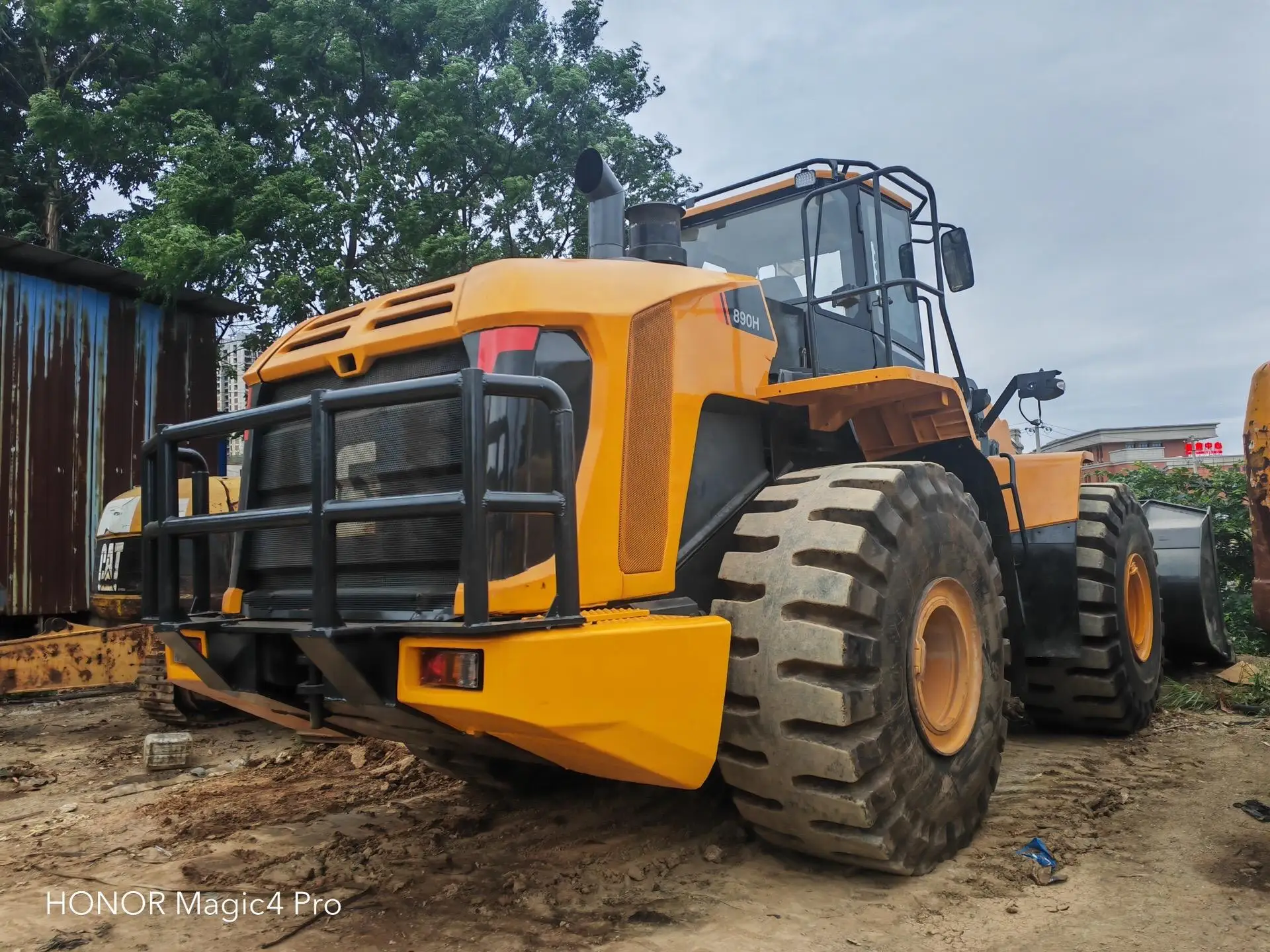 Enhance Efficiency With Cummins-powered Loader 890h: Unmatched Loading ...