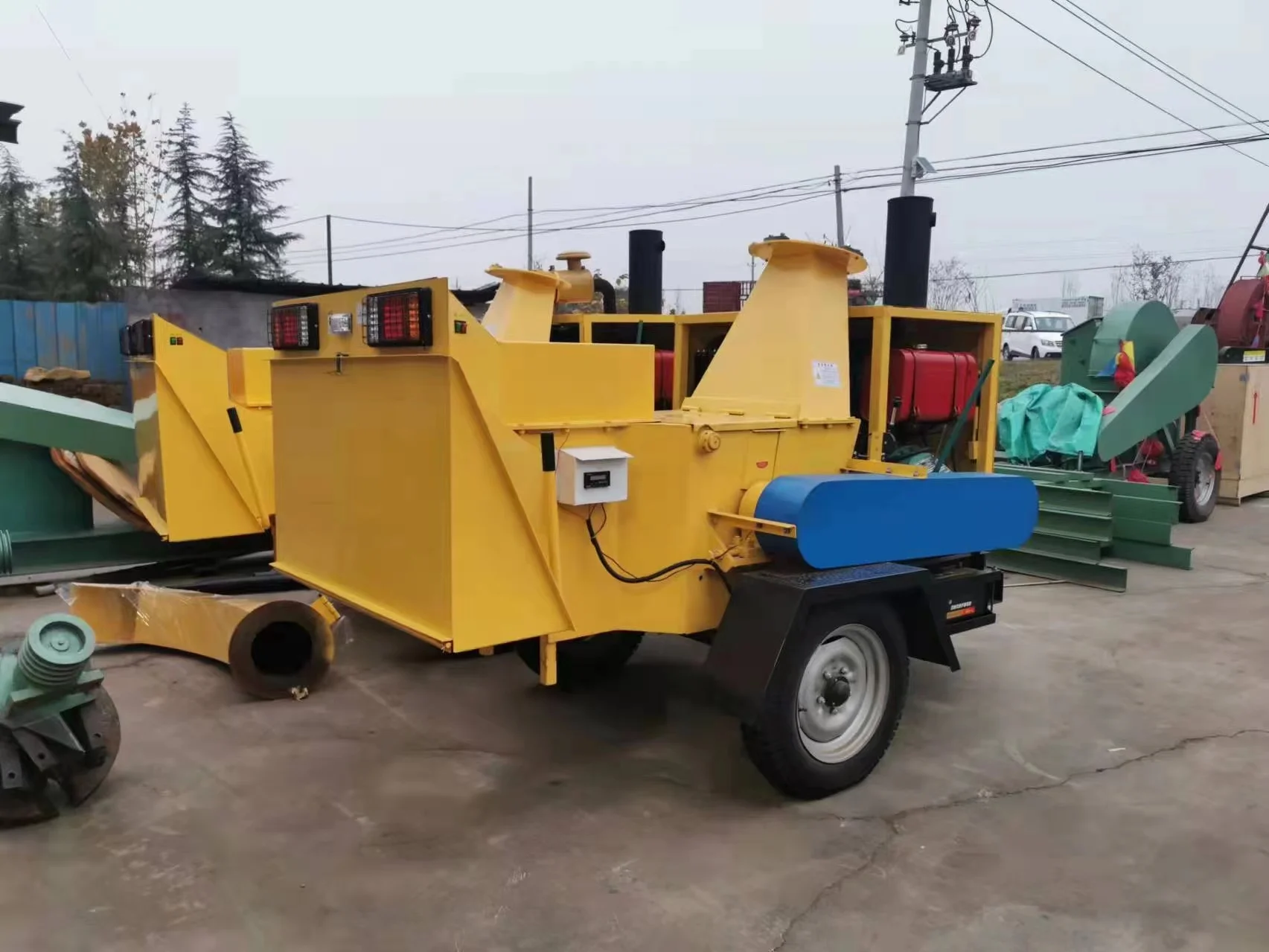 Garden Leaf Mulcher Shredder - Efficient Wood Chipping