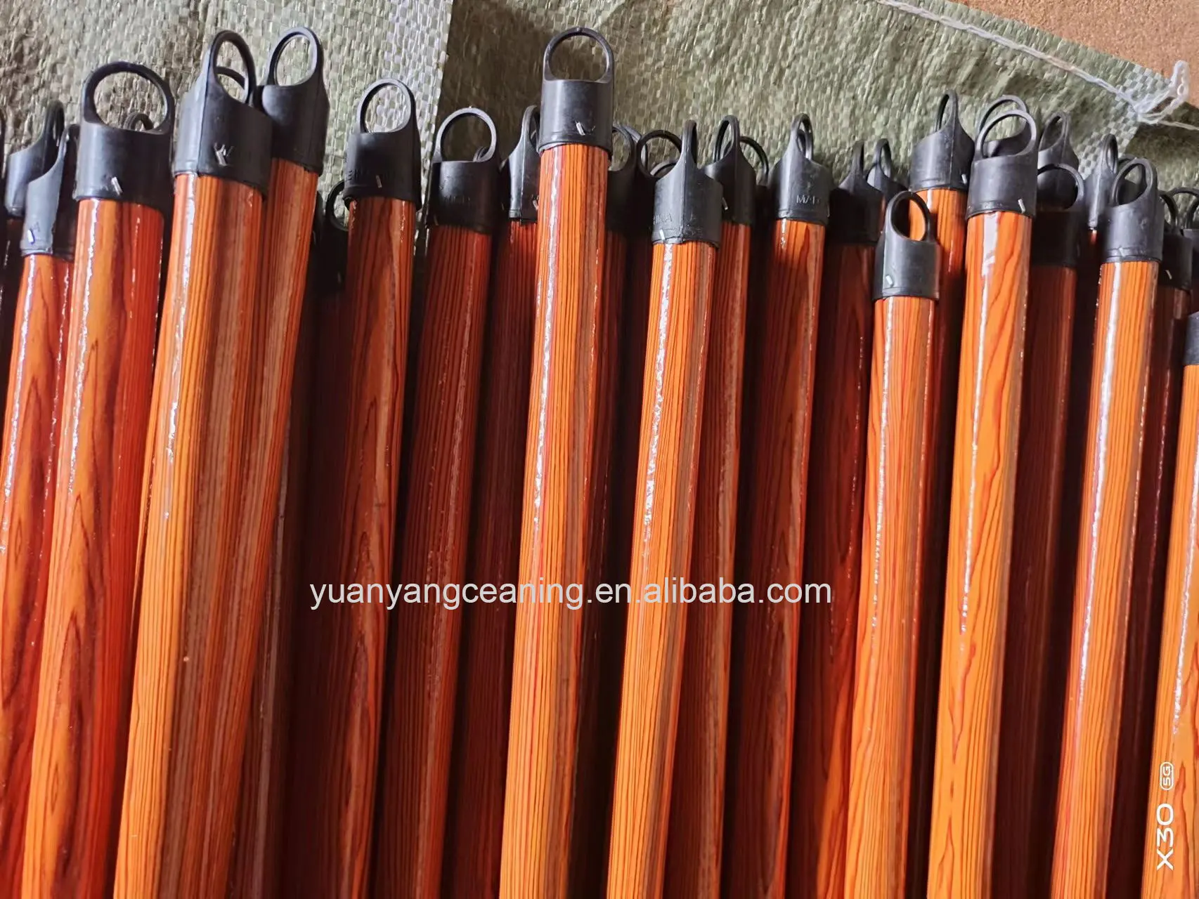 Wholesale Fabrica De Palos De Escoba China Wood Pole Floor Plastic ...