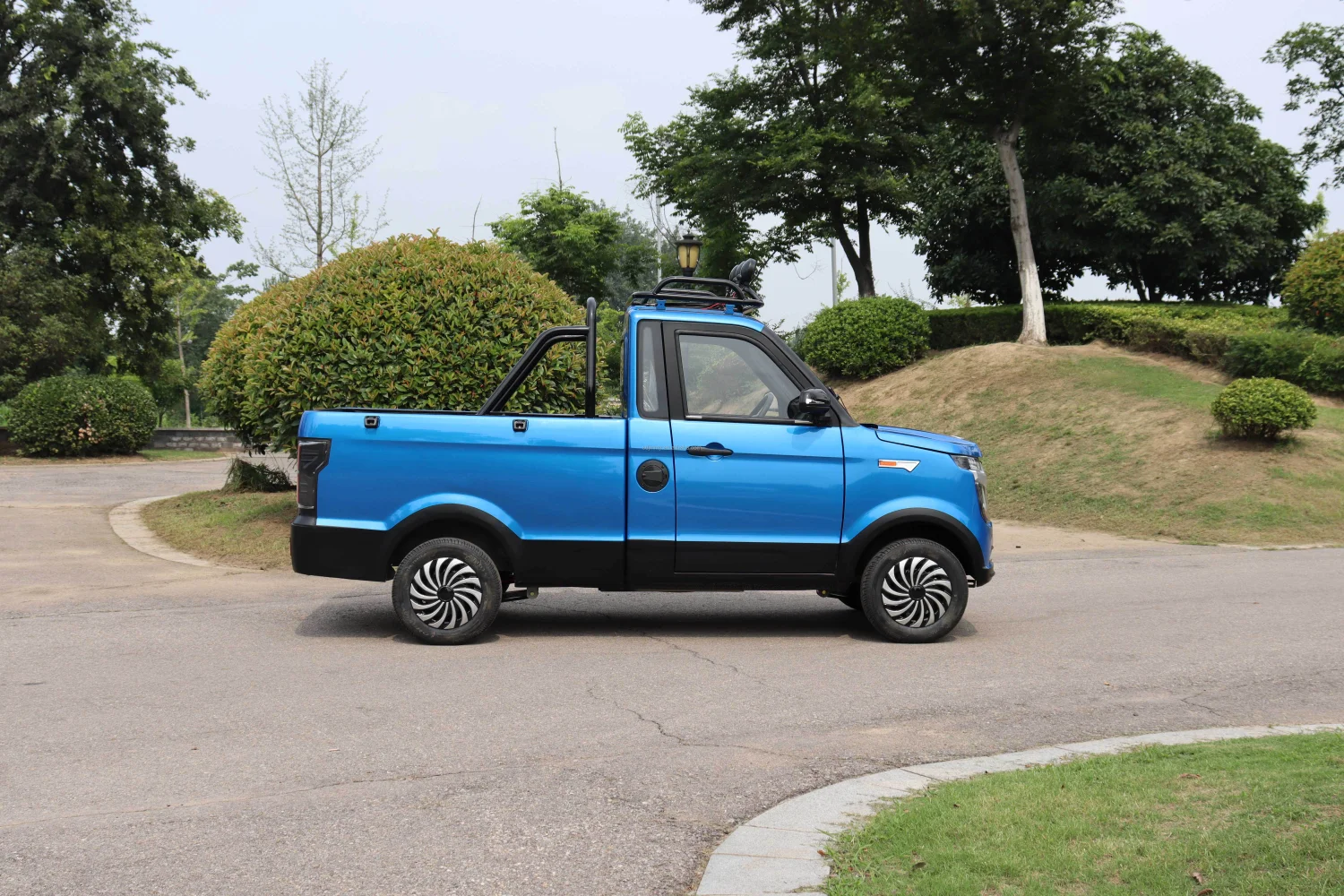2024 New Mini Pickup Truck Model Electric Car Explorer Electric Four ...