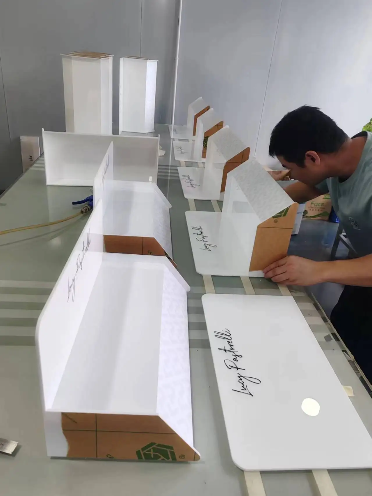 Spring Loaded Beverage Lifter Bottles Drinking pop up Dispenser Wine ...