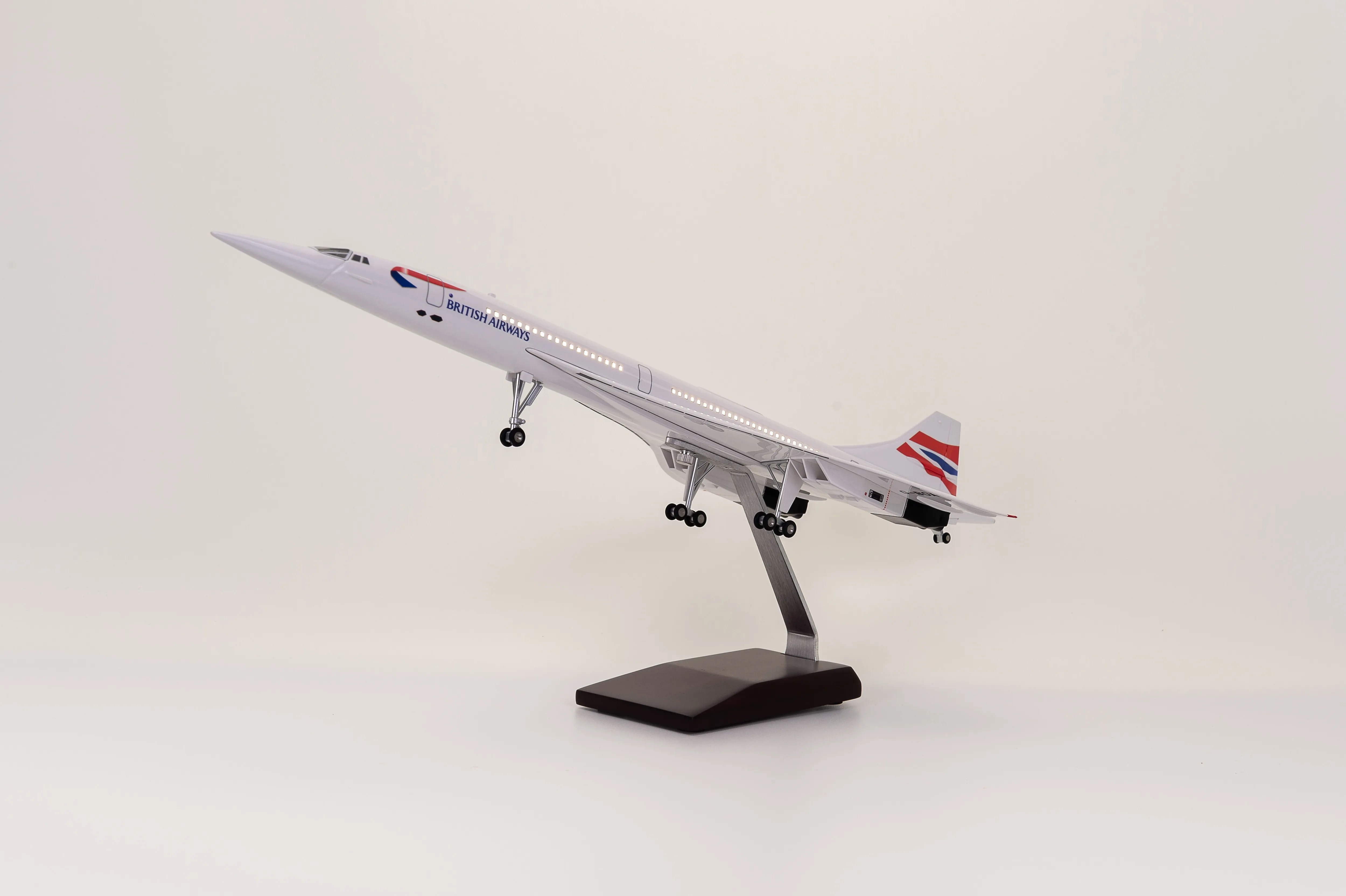 LED Concorde British Model Airplanes - Scale 1/125