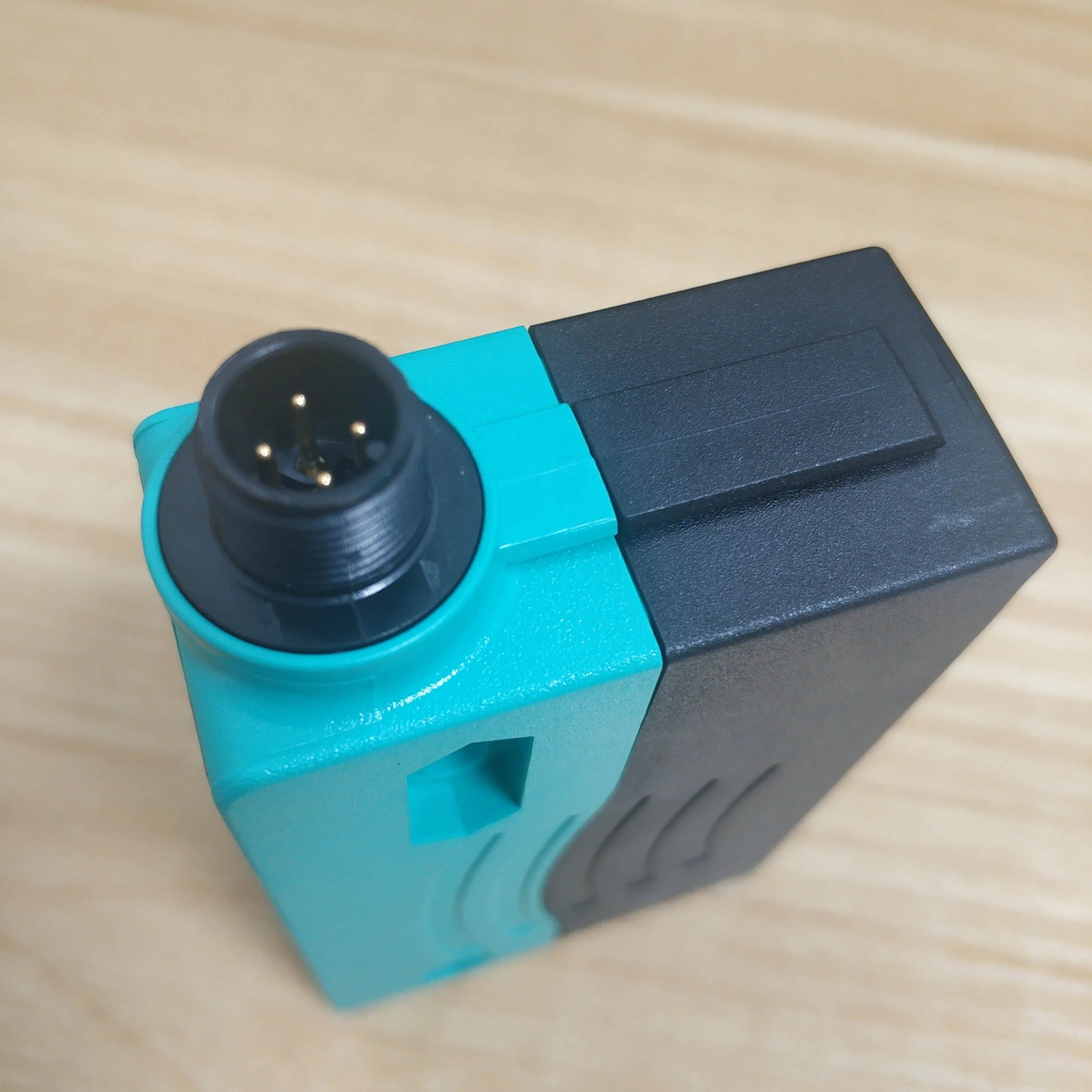 モデル Pepperl + Fuchsレーザー距離センサーvdm28-8-l1-io/73c/136 297903 P + F - Buy Laser Distance Sensor ...