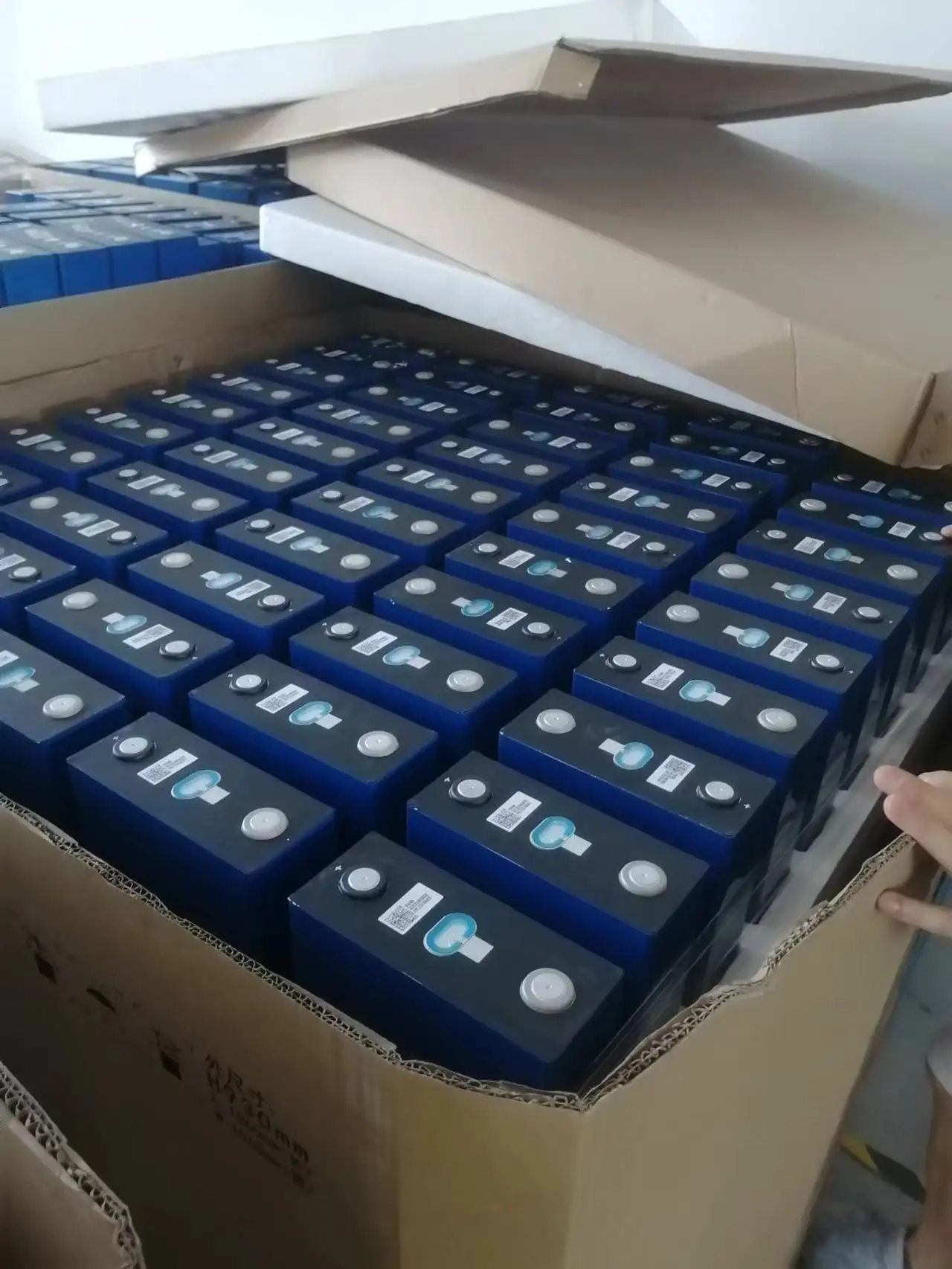 Rwt Eu Stock 280ah Lifepo4 Battery 3.2v Lf280k 6000 Cycles Grade A ...