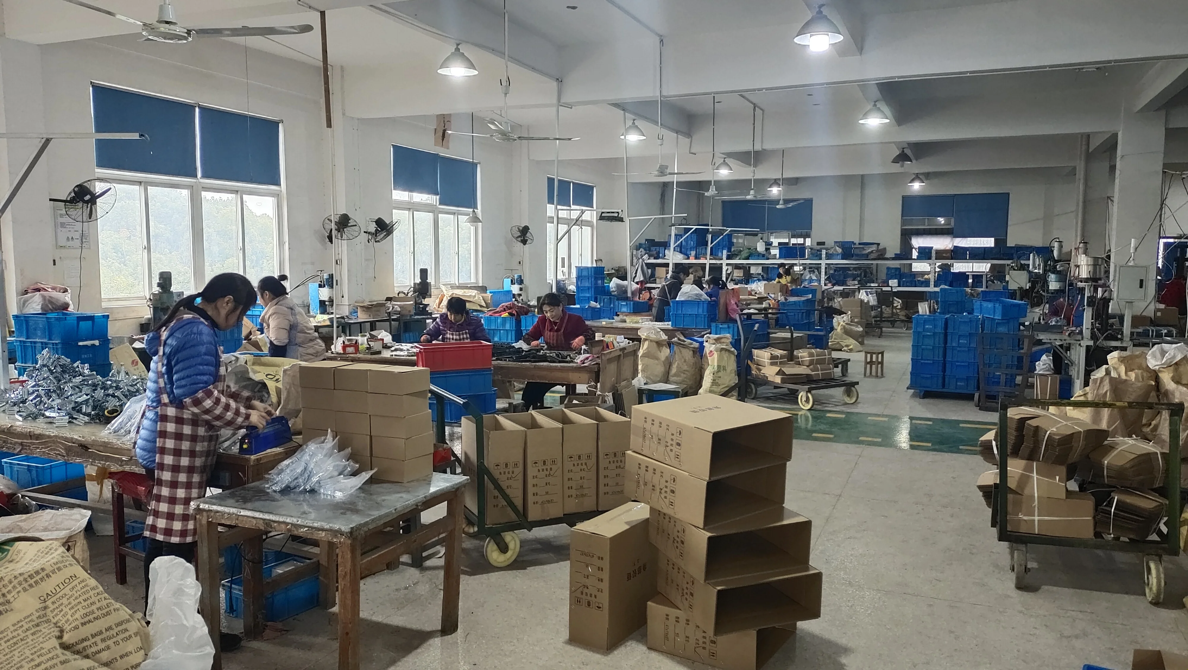 175 Mm Long Heavy Duty Sliding Door Roller Aluminum Alloy Frame Bearing ...