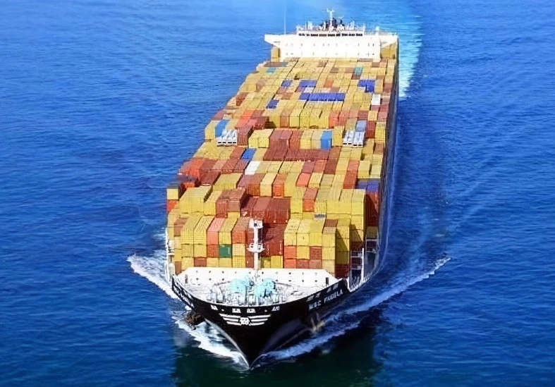 Engine Auto Parts Coolant Radiator Hose A2465010258 For Mercedes Benz ...