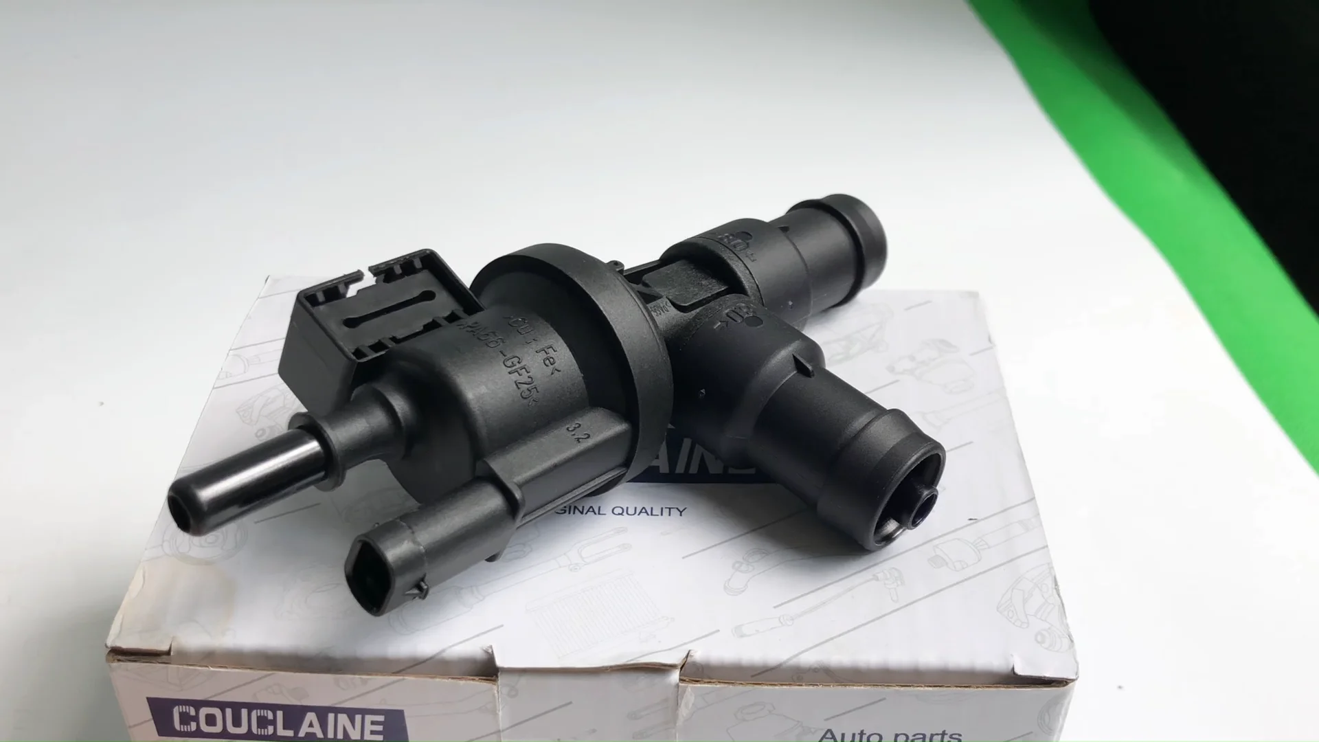 Couclaine Fuel Tank Breather Valve 13907618643 13907512576 13907506739 ...