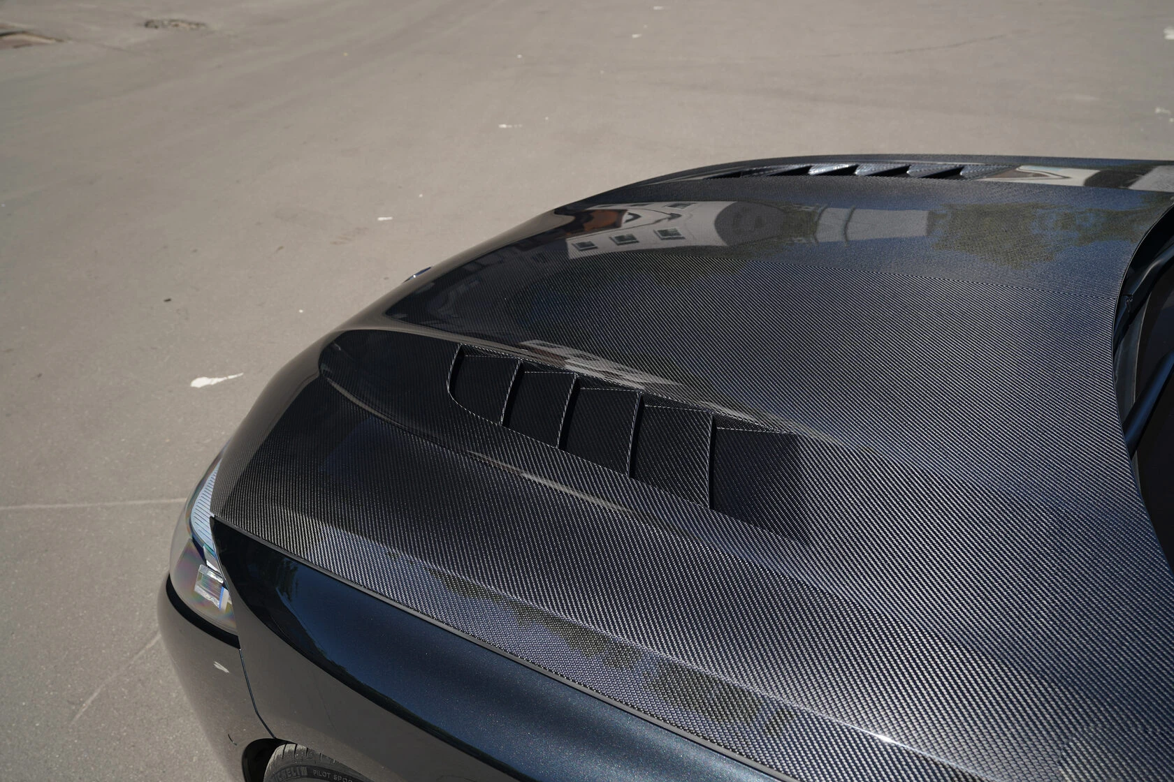 Carbon Fiber Engine Hood 840i Perforated Hood Suitable For The New Bmw ...