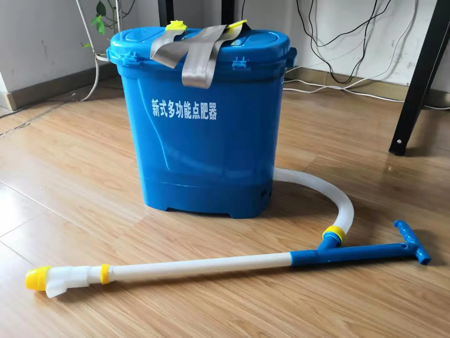 Backpack Fertilizer Multifunctional Double Ridge Fertilizer - Buy ...