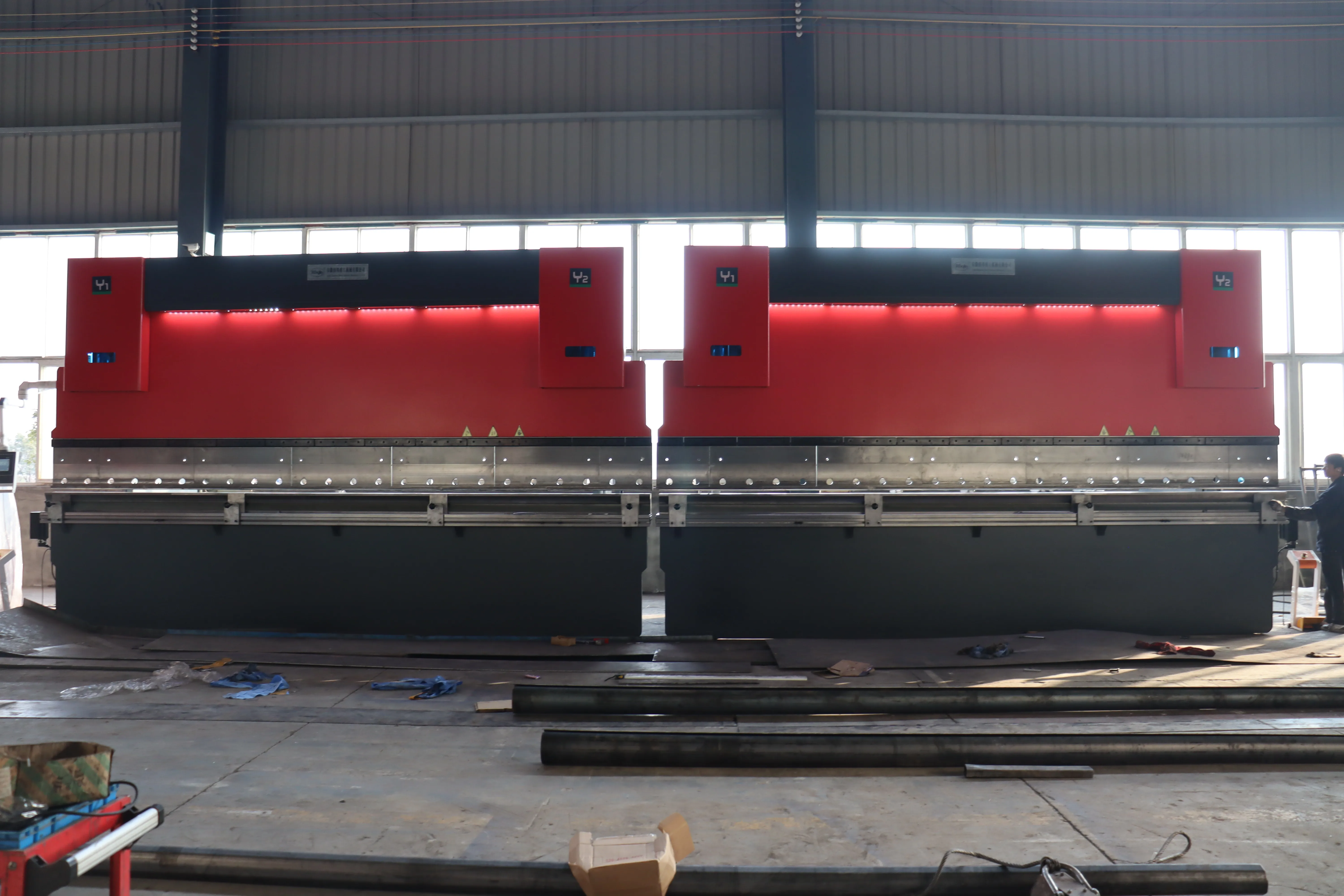 DA53T Hydraulic CNC Tandem Press Brake - Low Cost Solutions
