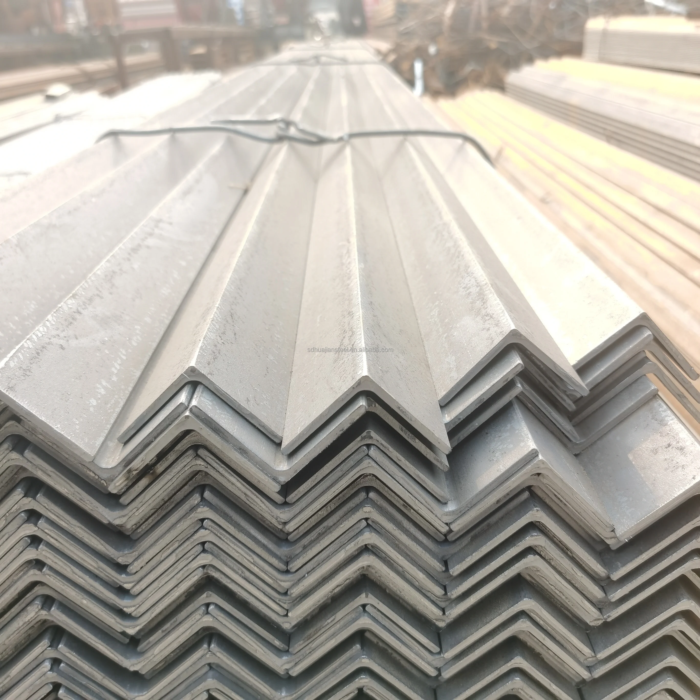 China Supplier Low Price 2x2 50x50 Angle Iron For Project Construction ...