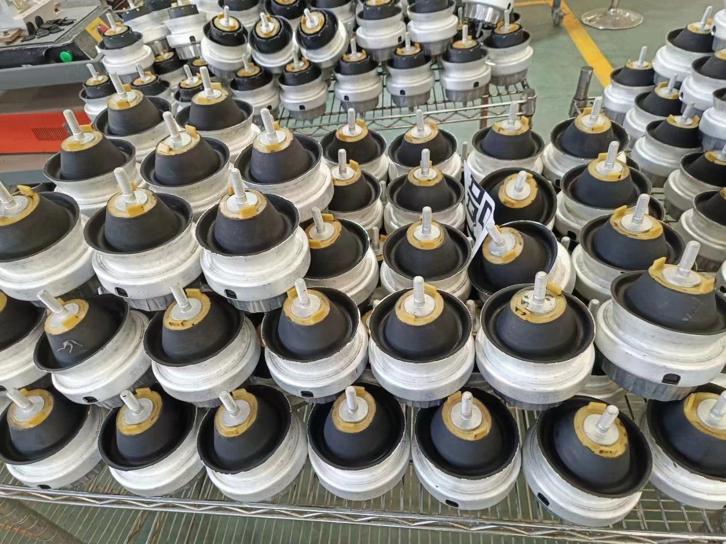 Engine Mounting 90250437 for Daewoo/jeep - Reliable Auto Parts