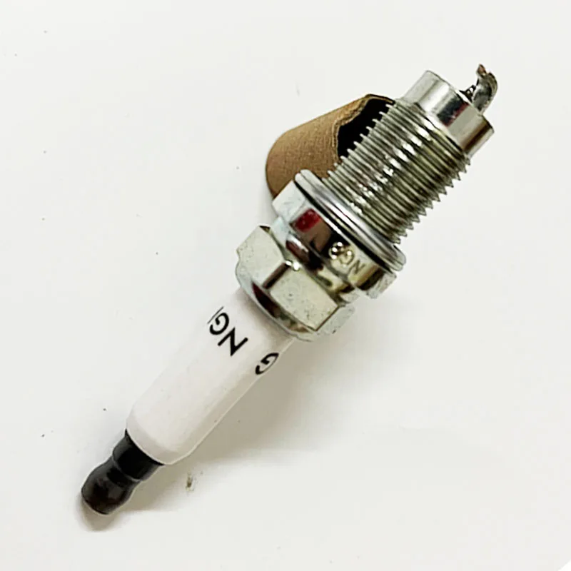 SPARK PLUG 03C905601 for VW Jetta Tiguan AUDI A3 1.4T EA111