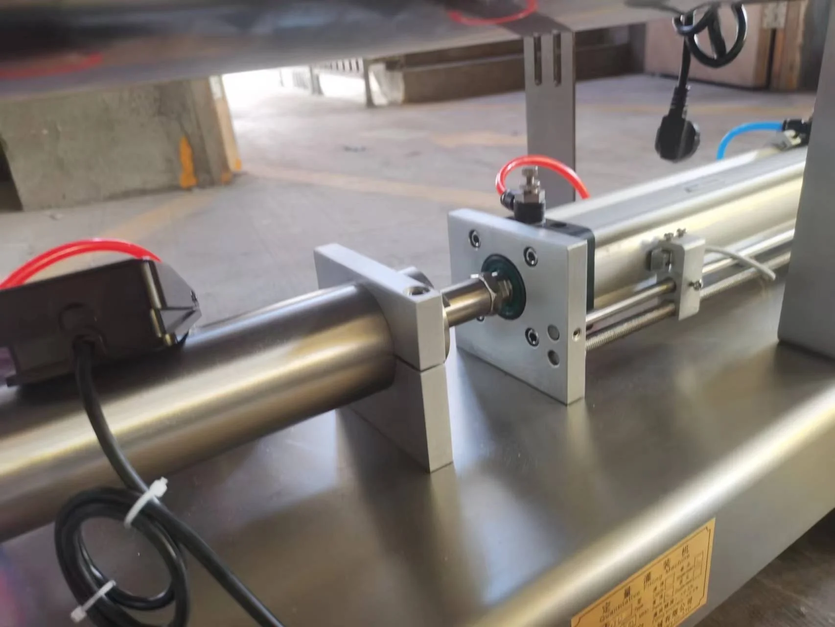 U Type Hopper Paste Filling Machine With Mixing Stirrer for Chili Bean ...