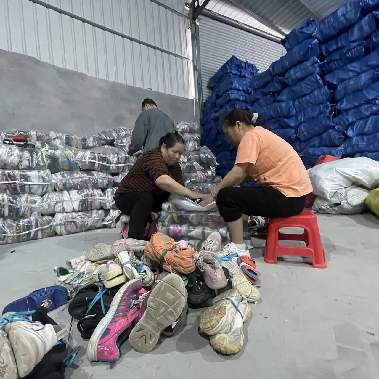 Shop High Quality China Branded Second Hand Men’s Sports Shoes