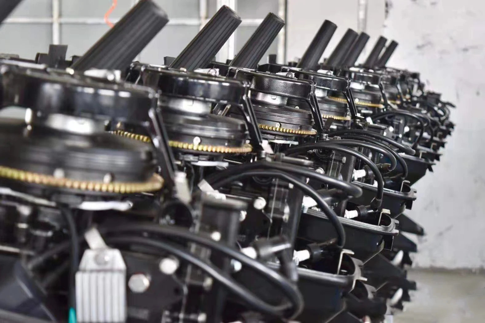 25 HP Gasoline Outboard Motor - HUNAGJIE 4 Stroke Engine
