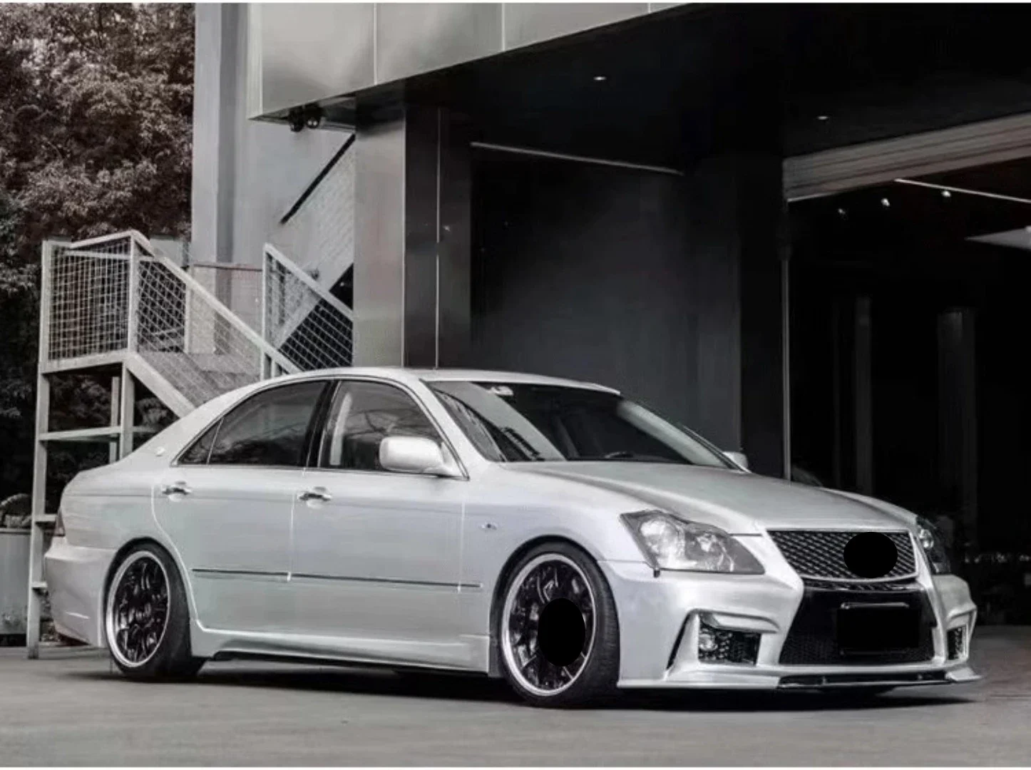 Body Kit Front Rear Bumper Side Skirt For Toyota Crown 12th 2005 2006 ...