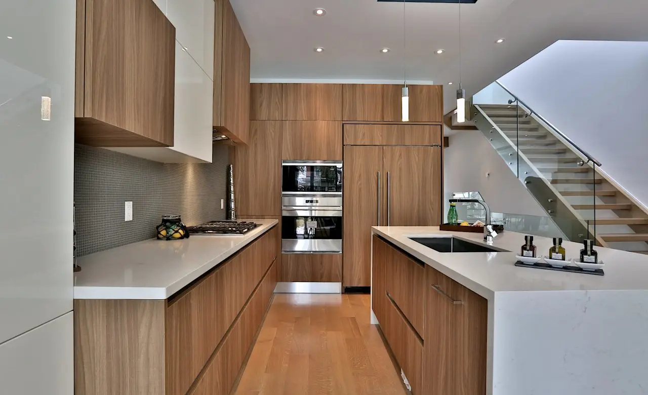 Modern Design Melamine Laminated Finish Wood Grain and Lacquer Finish ...