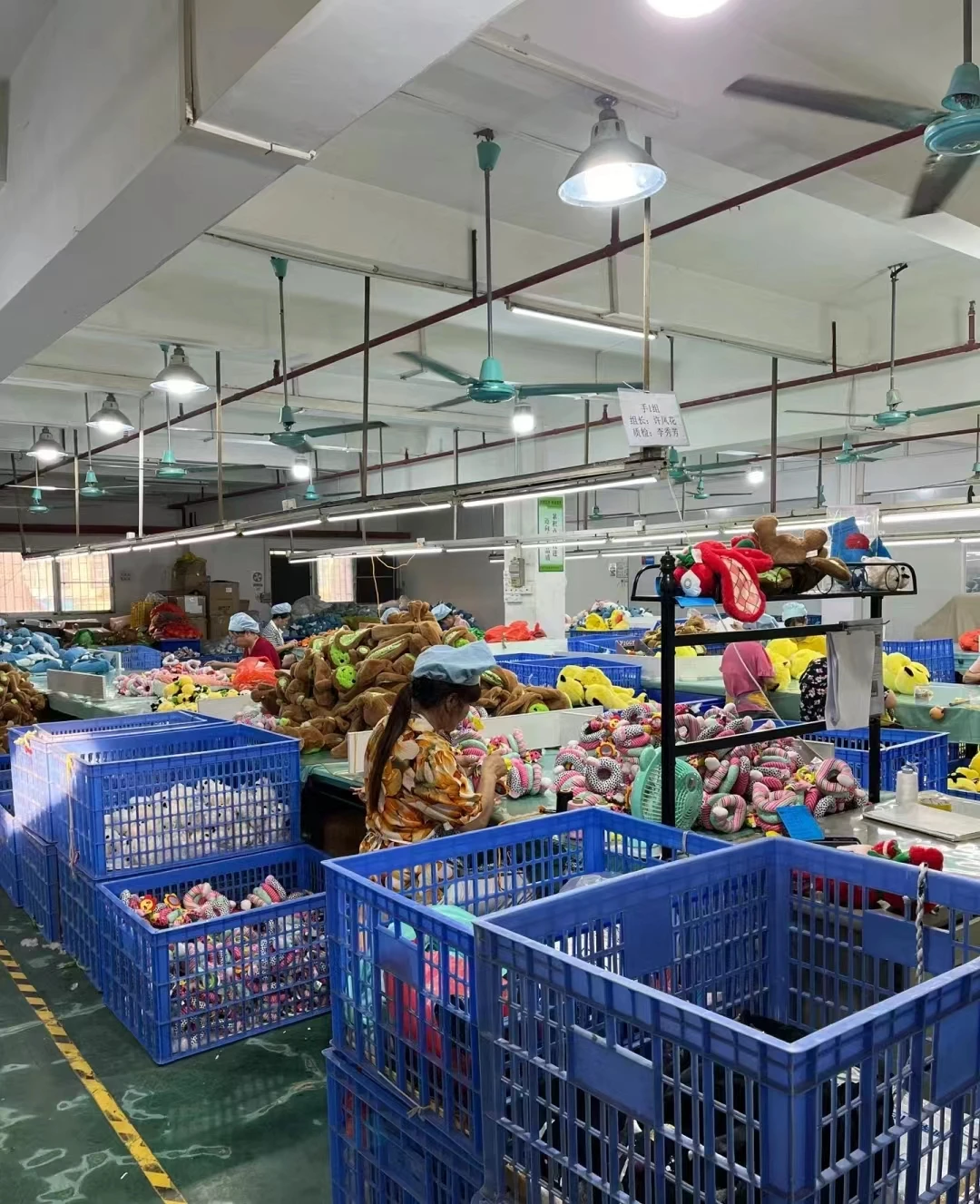 Continuous Shell Ejecting Toy Gun Soft Bullet Gun Toys Kids Gift Model ...