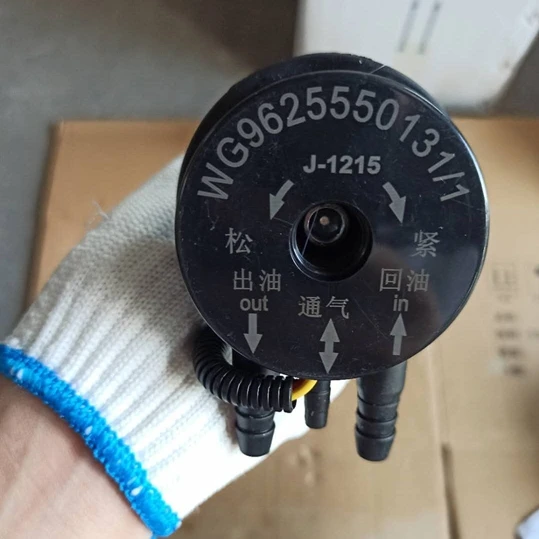 SINOTRUK HOWO Fuel Pressure Sensor WG9625550131 Heavy Truck Parts ...