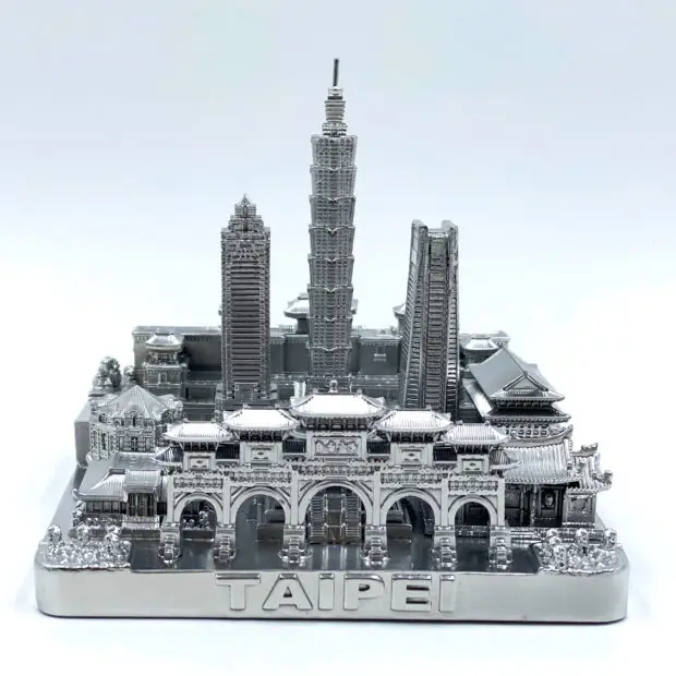 Tourist Castle Miniature Souvenir - Customizable Resin Model