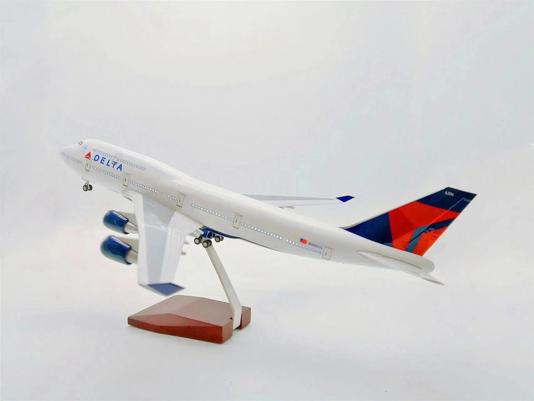 Boeing 747-400 Delta Aircraft Landing Gear Wheel Resin Simulation Model ...