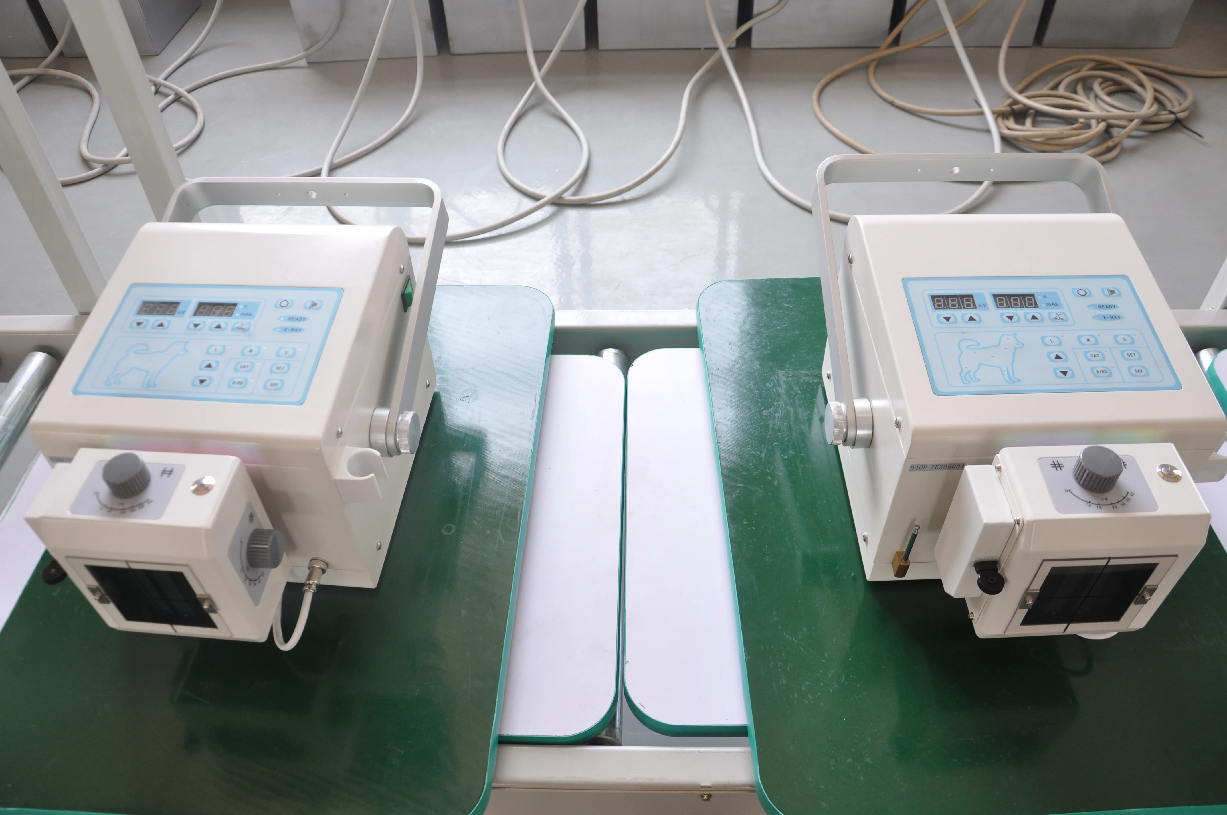 ZETOP MEDICAL Portable X Ray Machine - High Frequency Radiography