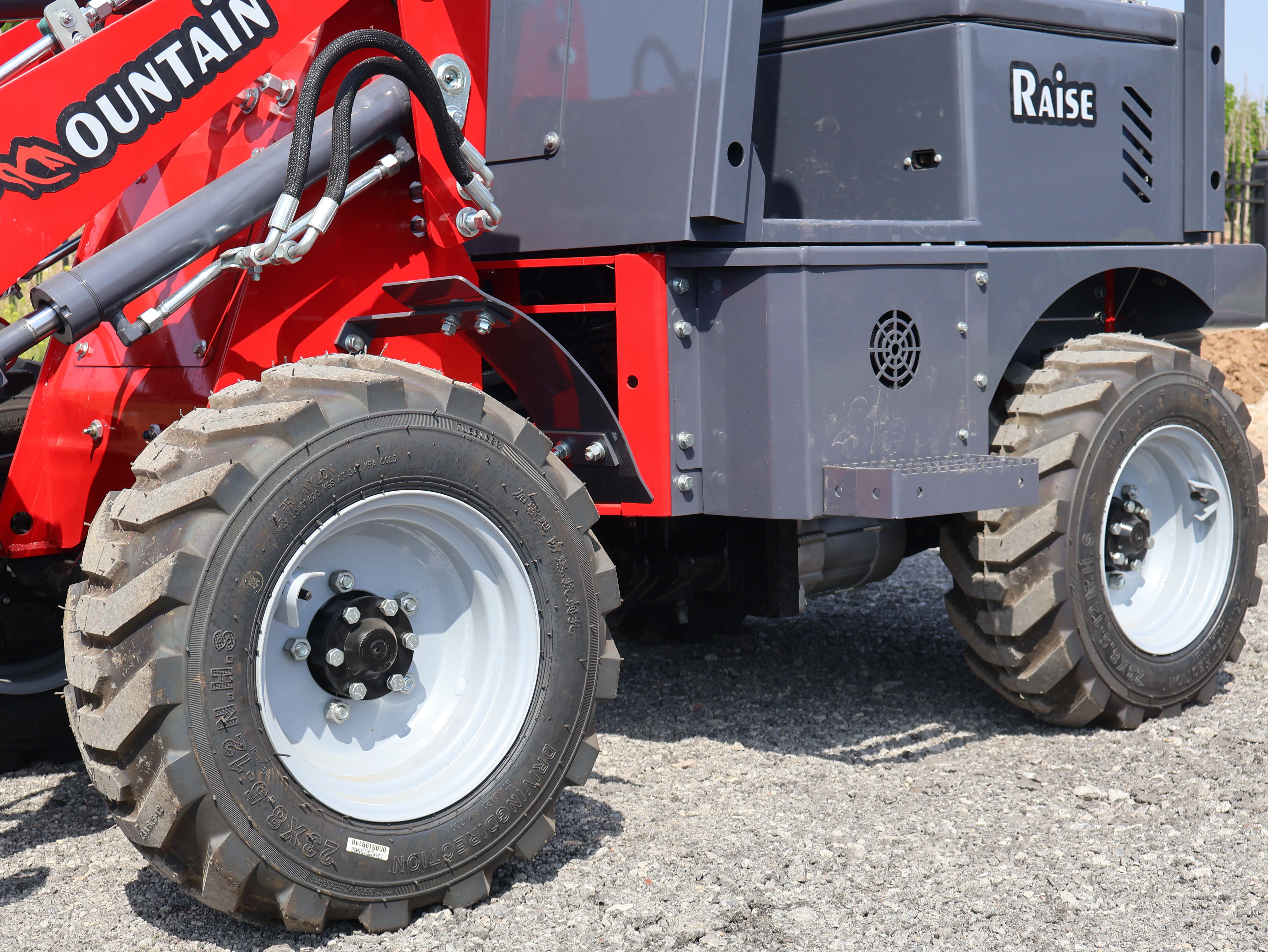 MR906E Electric Front End Loader Framing Small Compact Mini Wheel ...
