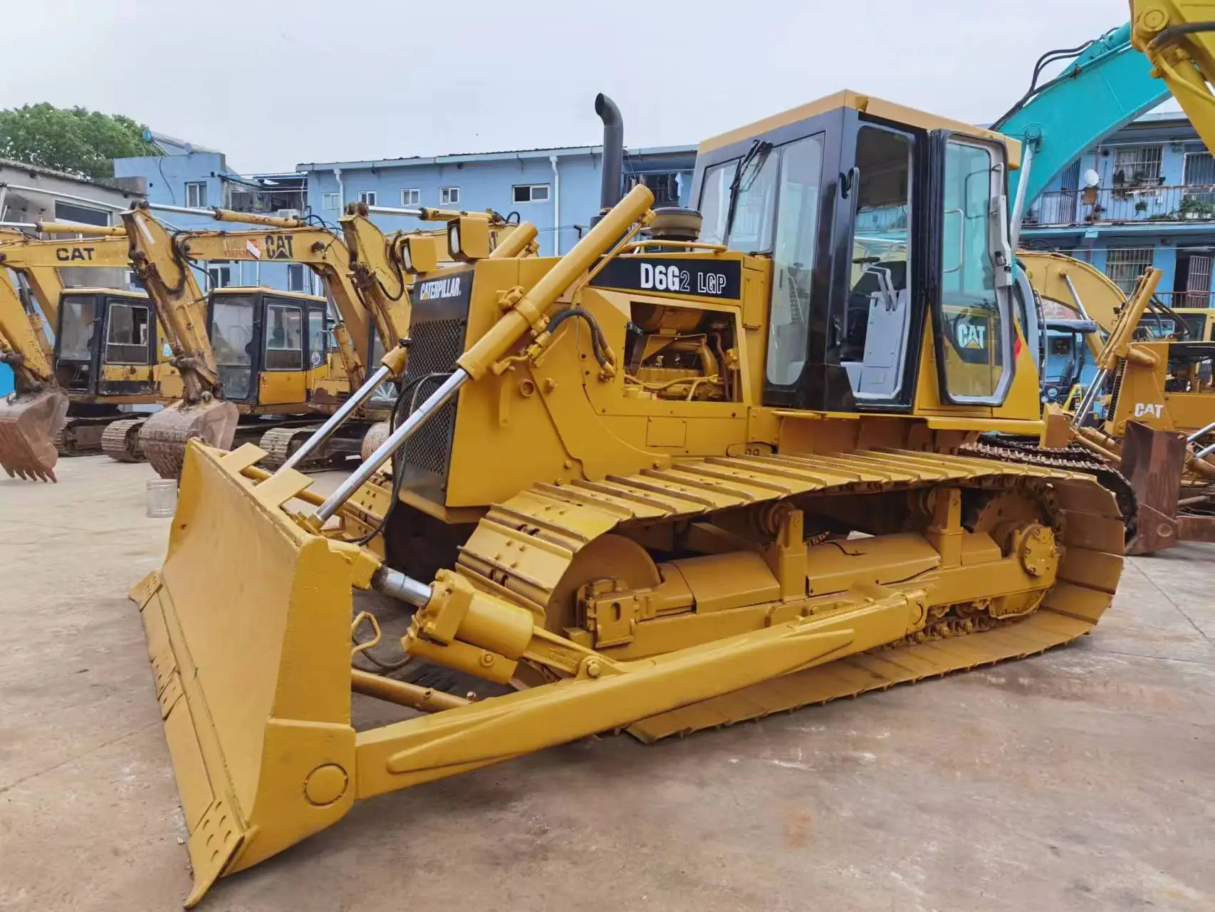 Used CAT D6D Bulldozer - 3000 Working Hours, 2.19m³ Capacity