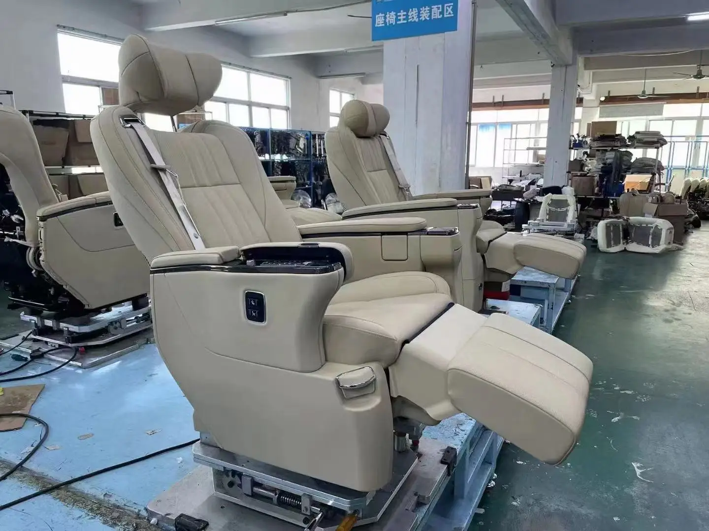 Upgrade Toyota Alphard with Luxury VIP Seats & Seat Tray