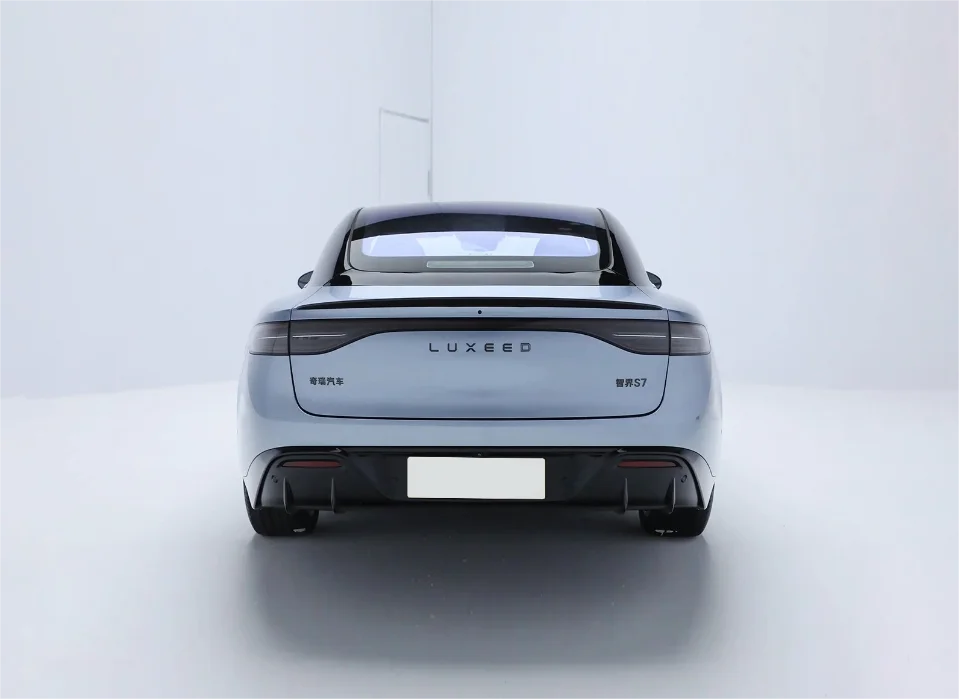Luxeed S7 - 855KM Range, 4WD Pure Electric Car by Huawei Chery