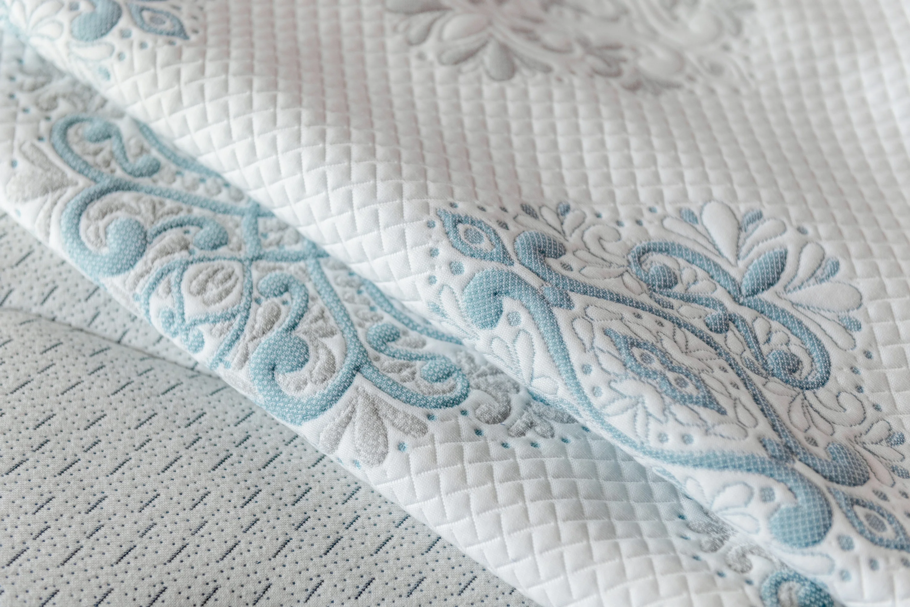 Breathable 100% Polyester Mattresses Ticking Fabric Knitted Mattress ...