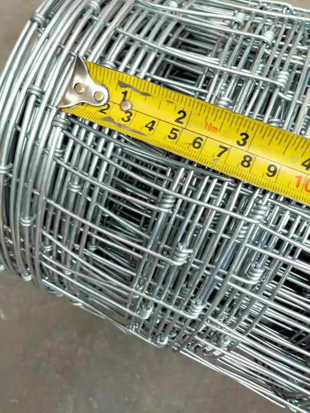 Philippines Galvanised Hog Wire 2.0mm 2.1mm Hole 7'' Field Fence For ...