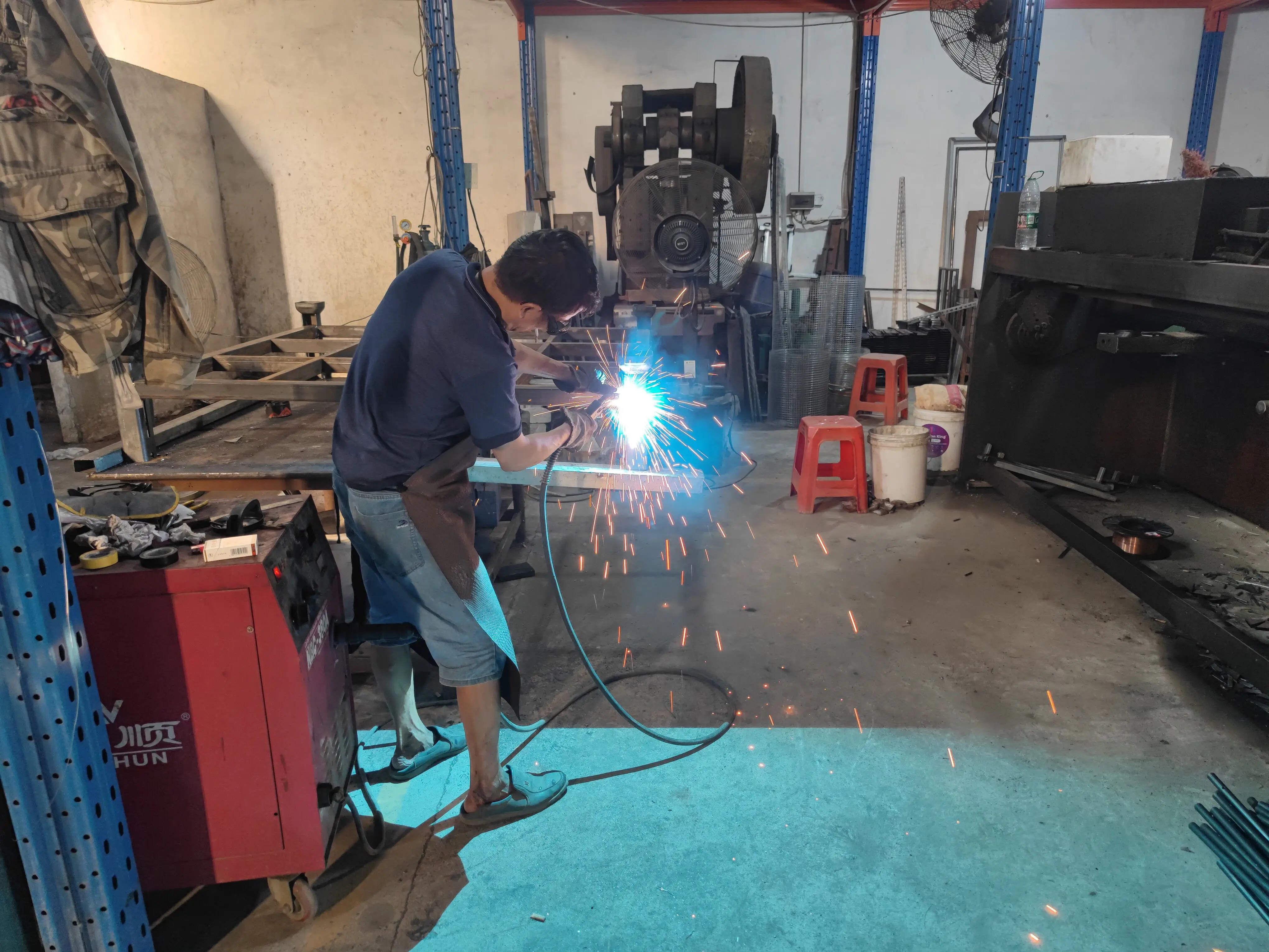 Metal Steel Shelf Easy Assemble Slotted Angle Shelving Bolt Stacking ...